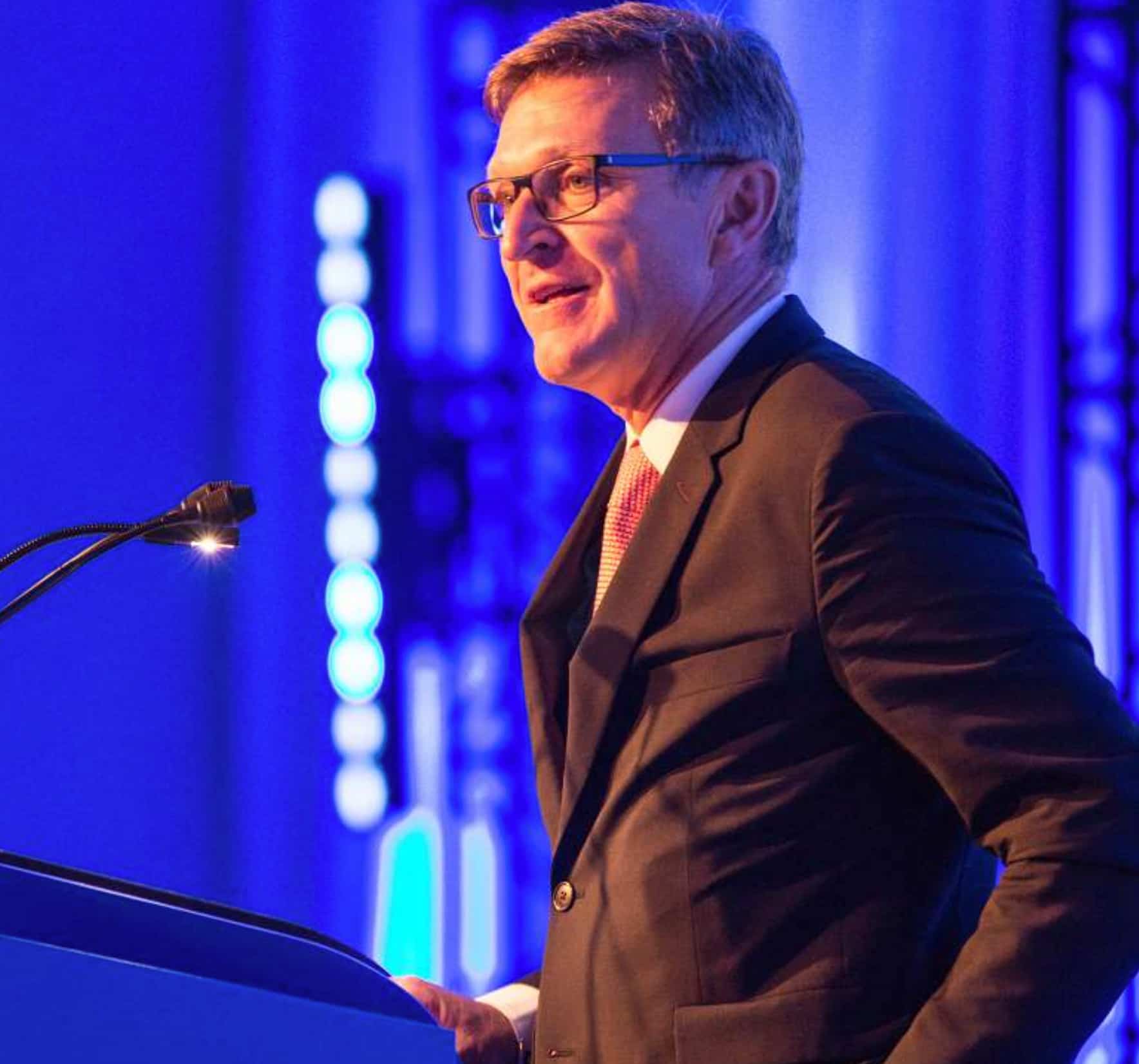 Dans l’œil du Québec inc.: des patrons de CAE empochent | JDQ