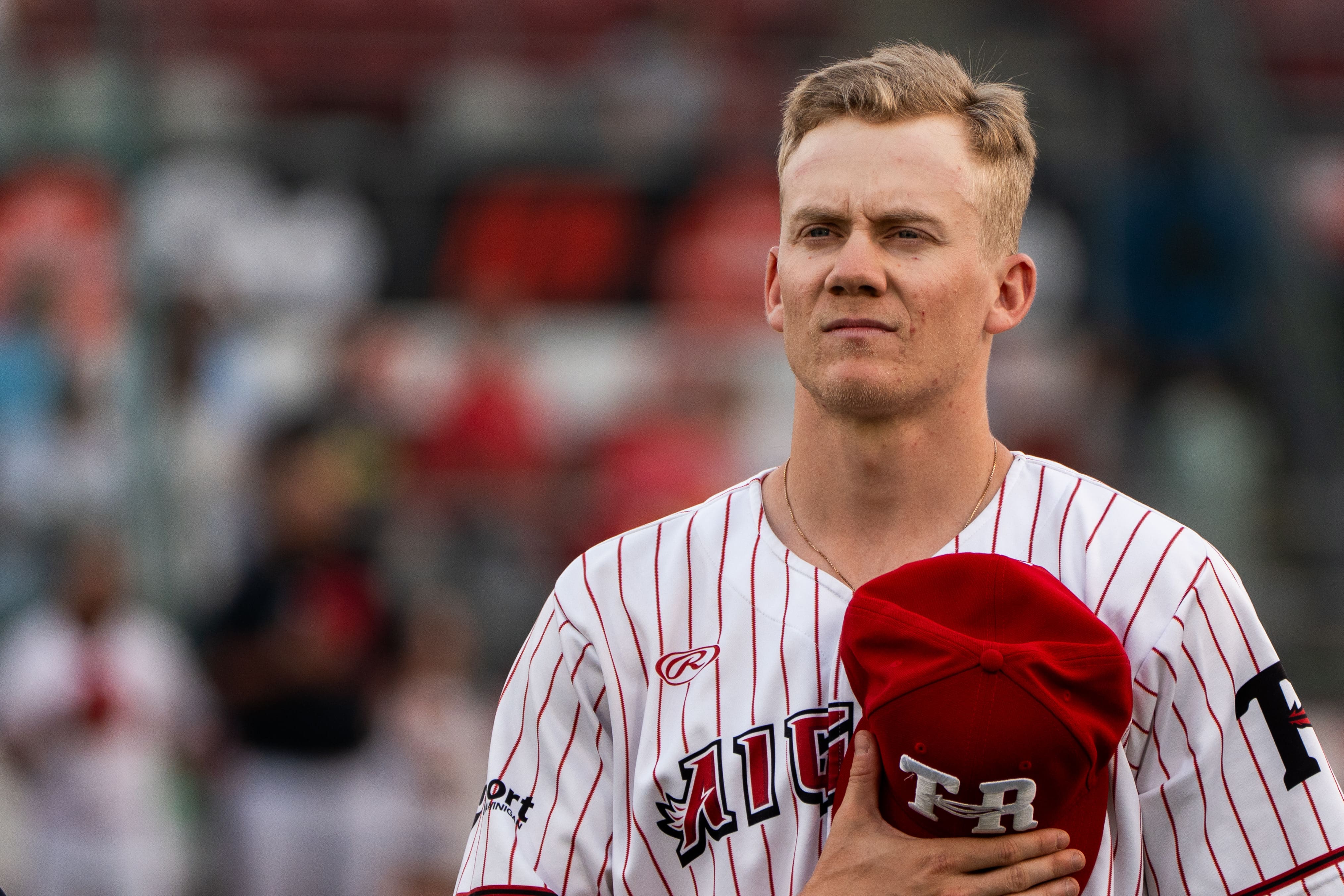 Et pourquoi pas une offre du baseball affilié pour le Québécois Mathieu ...