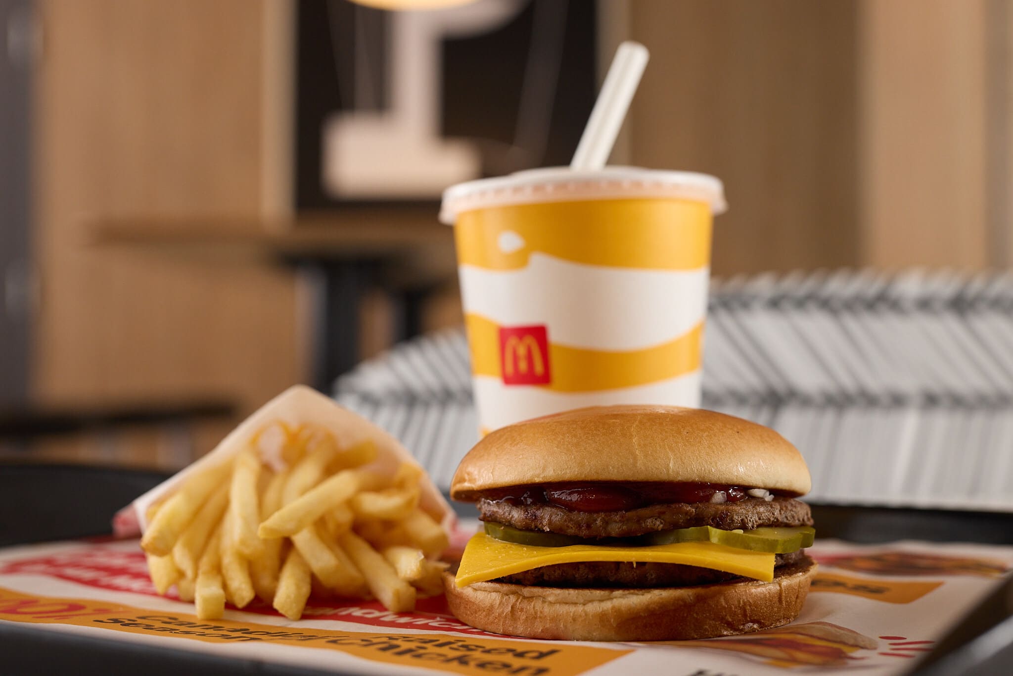 Trios à 5$: McDonald’s gèle ses prix pour la première fois en 10 ans ...