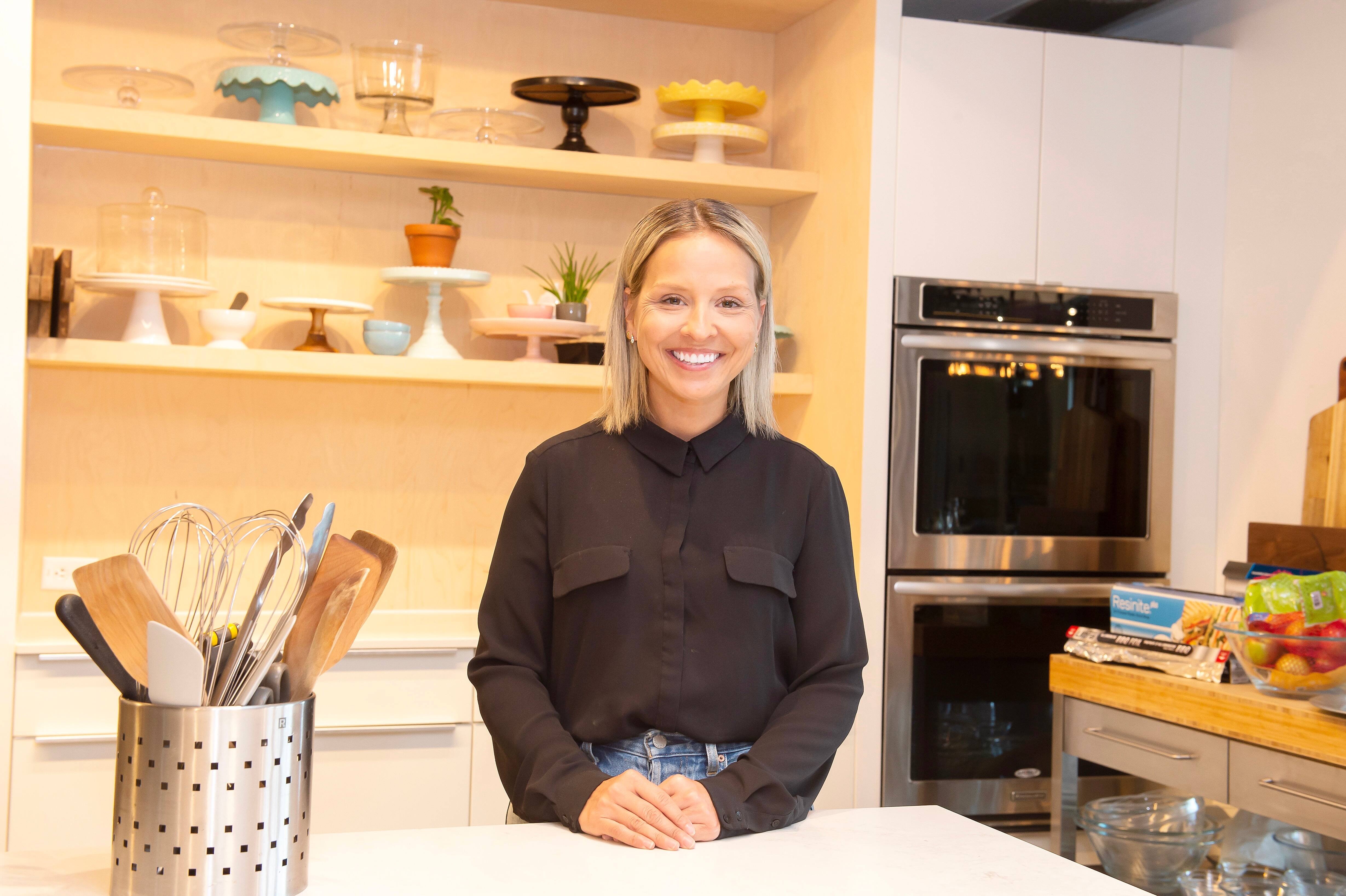 "Isabelle Deschamps Plante Takes Over as Host of Radio-Canada's Morning ...