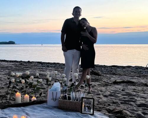 Canadien: Samuel Montembeault et sa conjointe se fiancent - TVA Sports