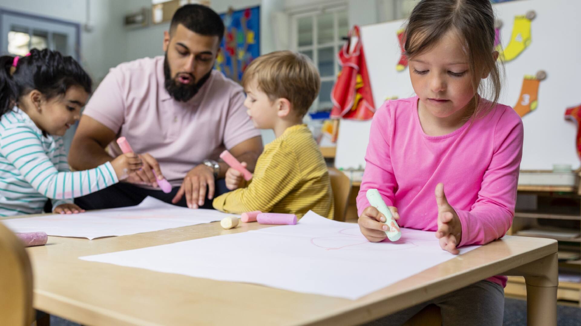 Tout ce que vous devez savoir pour devenir éducatrice ou éducateur de ...