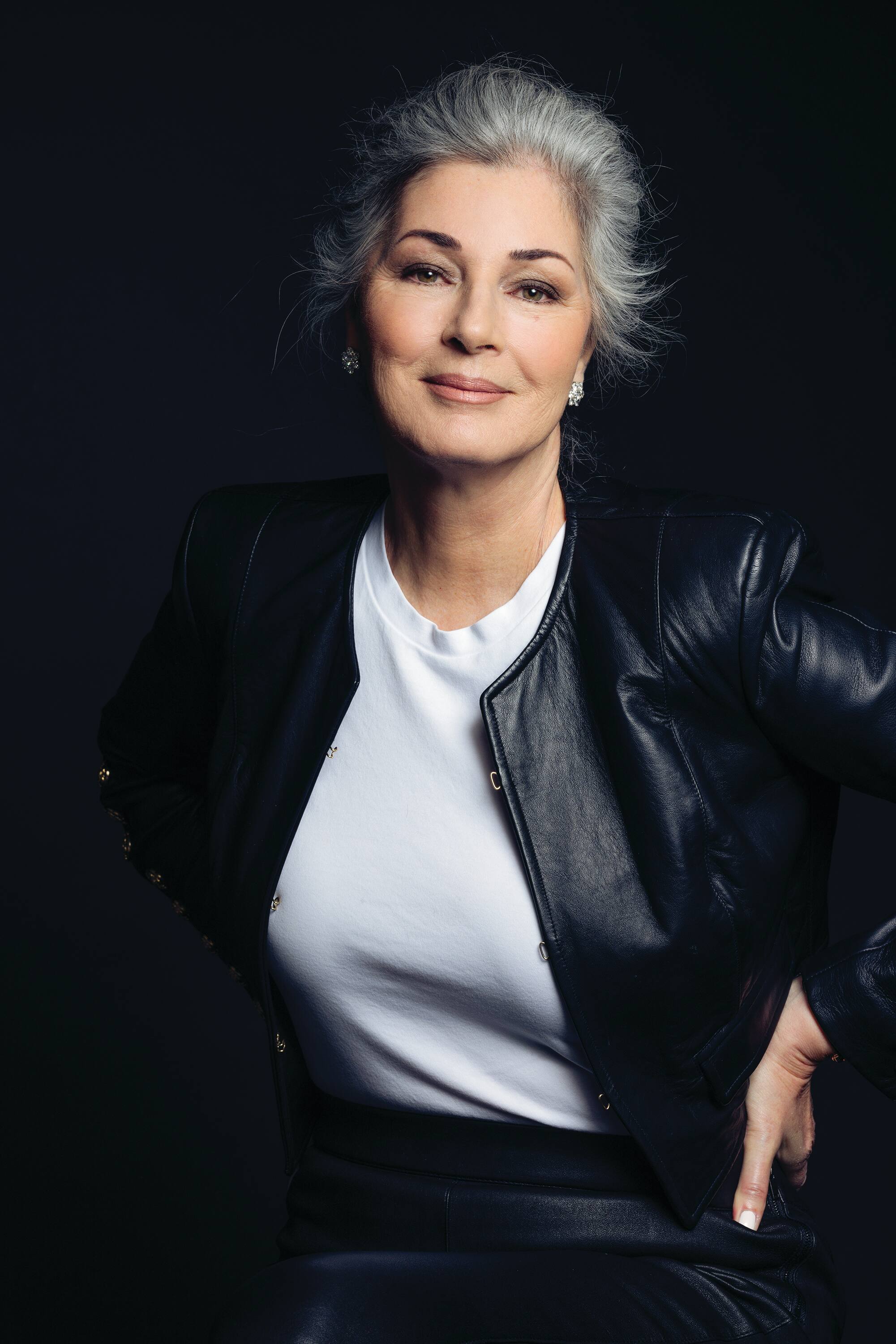 À 65 ans, Dominique Bertrand est grand-mère pour la première fois | 7 Jours