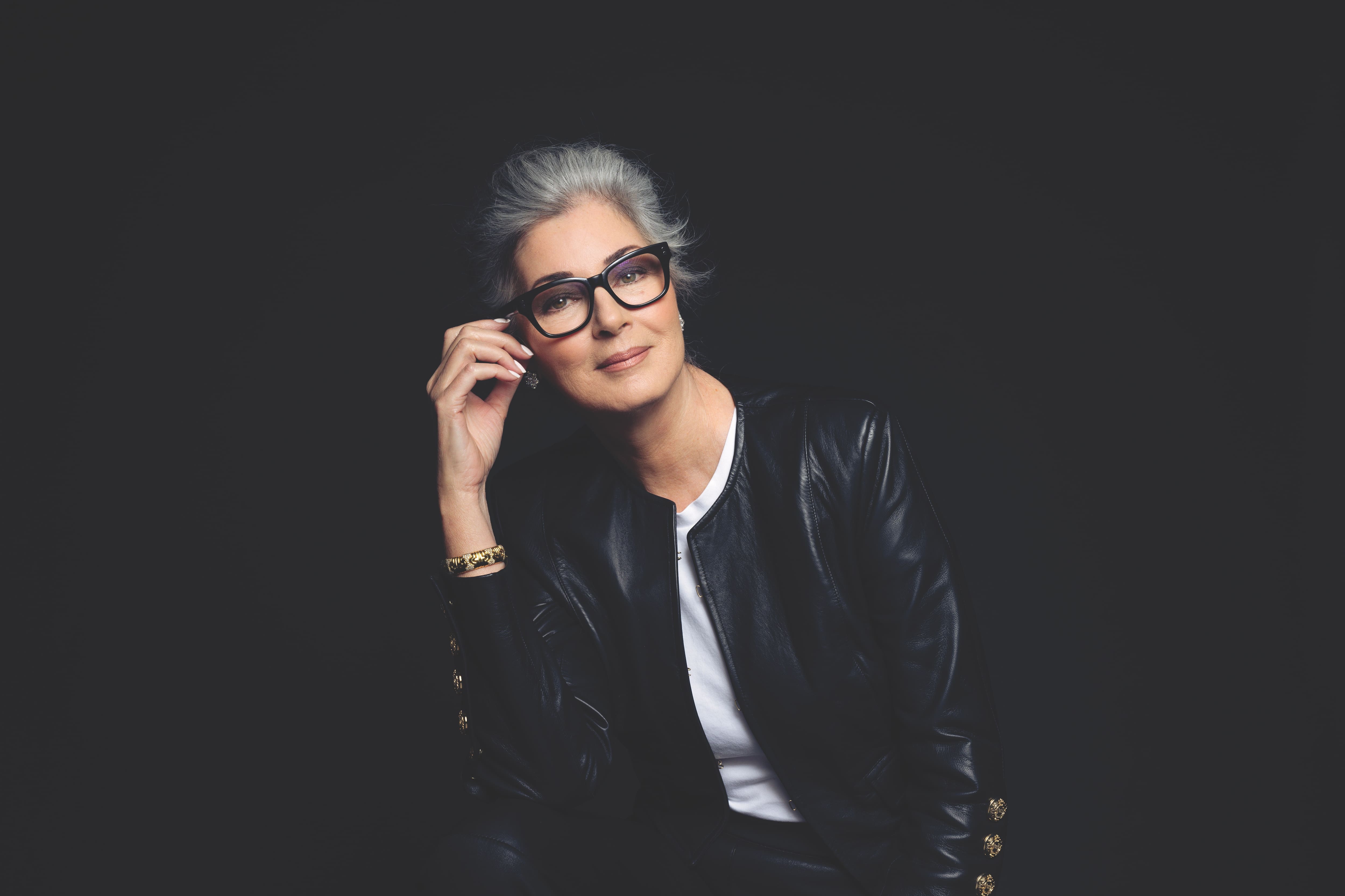 À 65 ans, Dominique Bertrand est grand-mère pour la première fois | 7 Jours