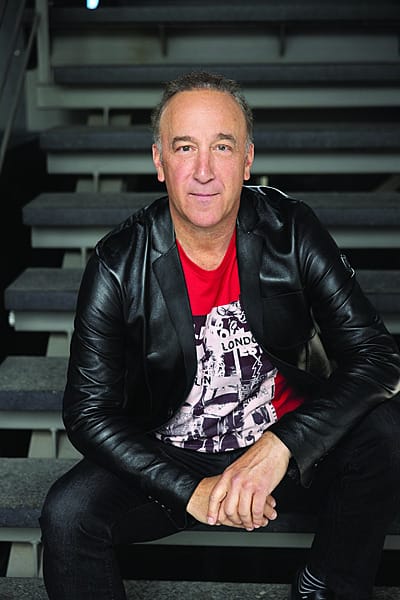 Hugo Dubé en deuil de sa mère | 7 Jours