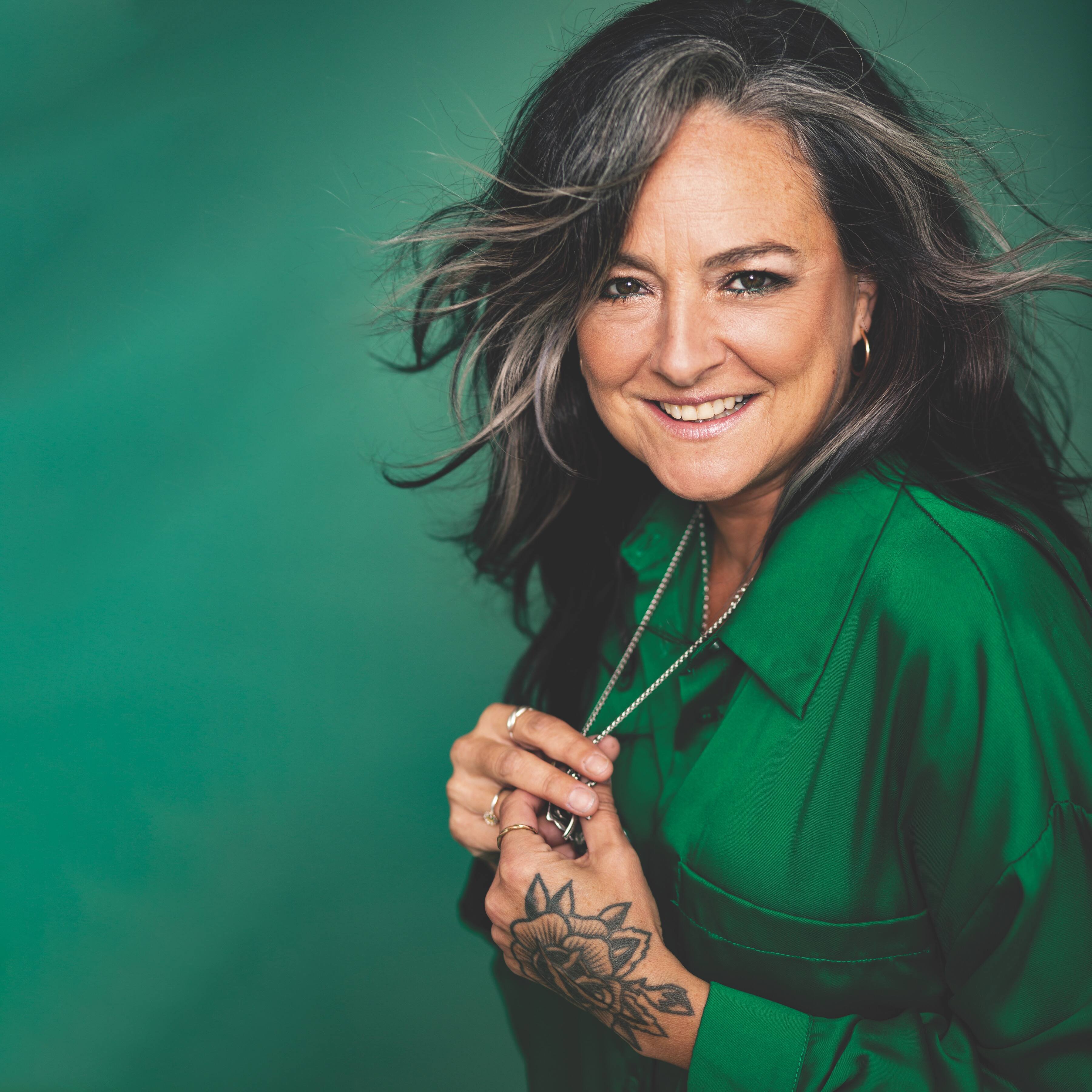 À 49 ans, Geneviève Néron s’ouvre sur son rôle de grand-mère | 7 Jours