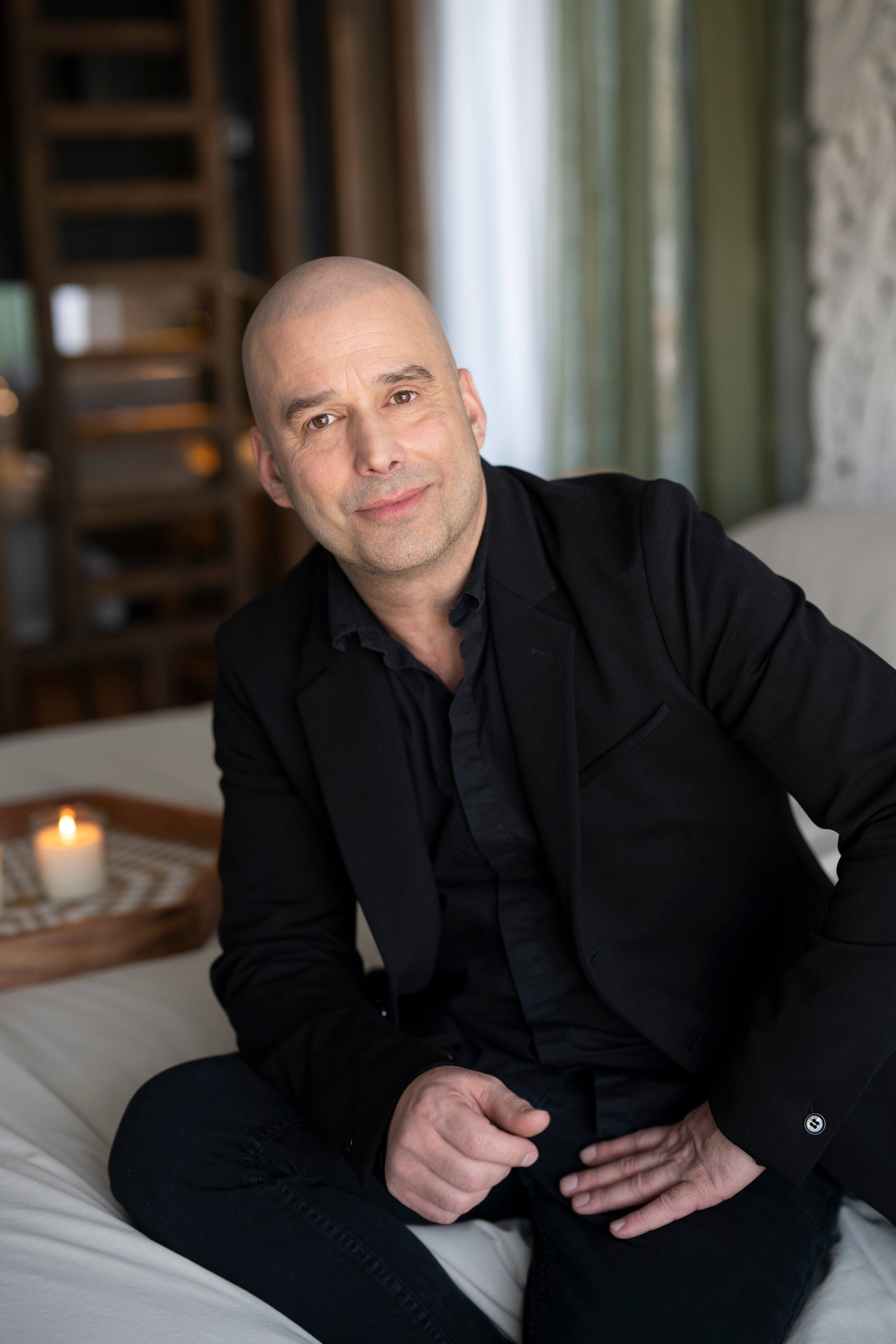 Daniel Corbin vient-il de dévoiler l'identité de sa nouvelle conjointe? | 7 Jours