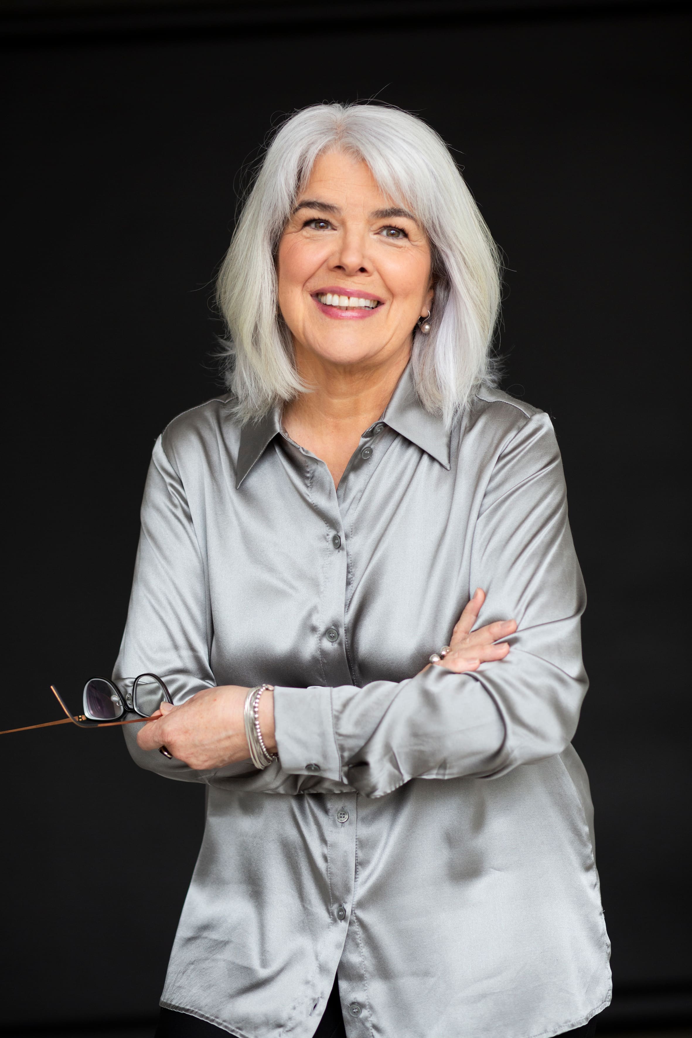 Découvrez pourquoi Chrystine Brouillet garde toujours un livre à portée ...