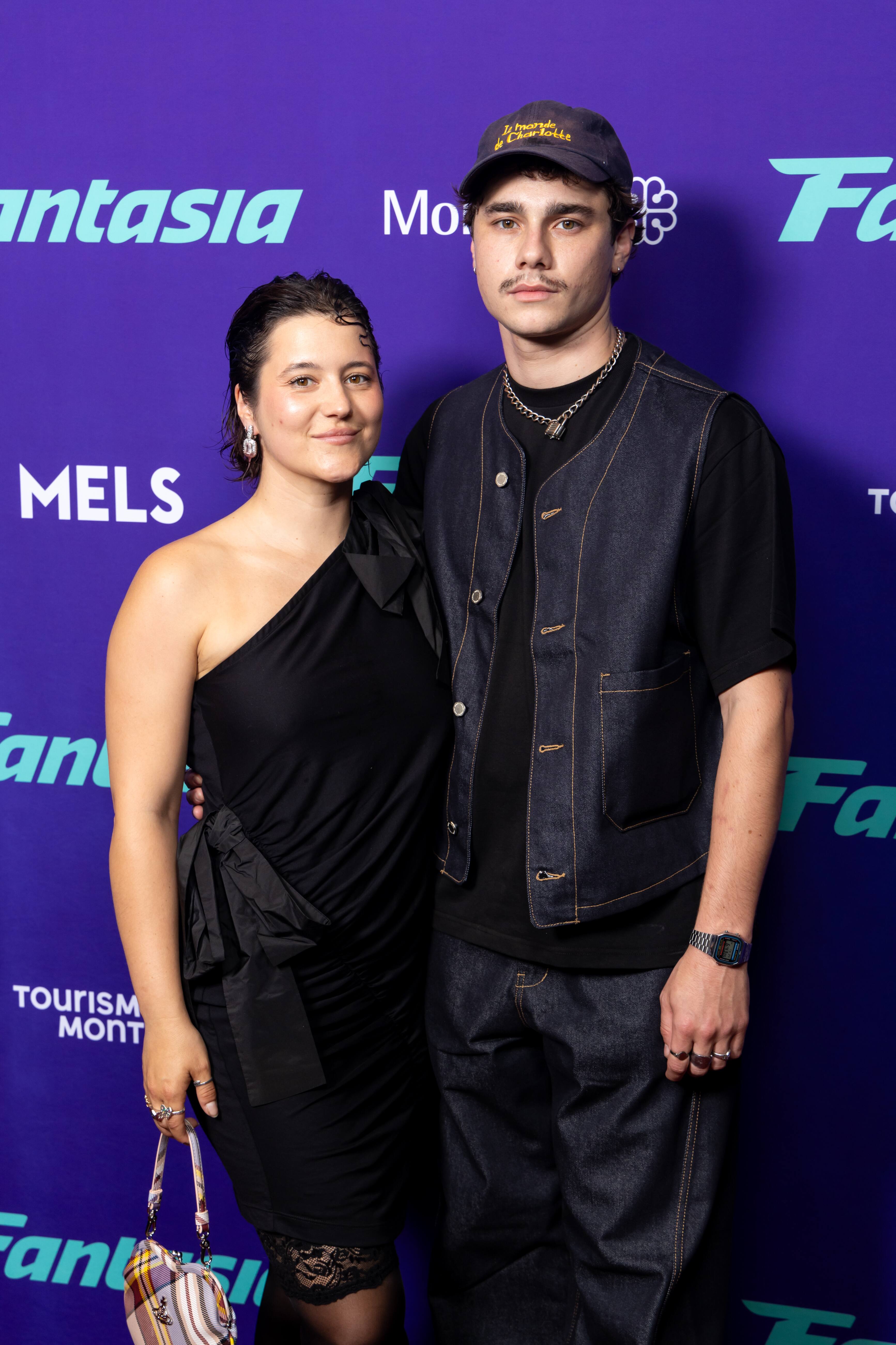 Catherine Brunet pose avec son amoureux et son ex sur le tapis rouge de ...