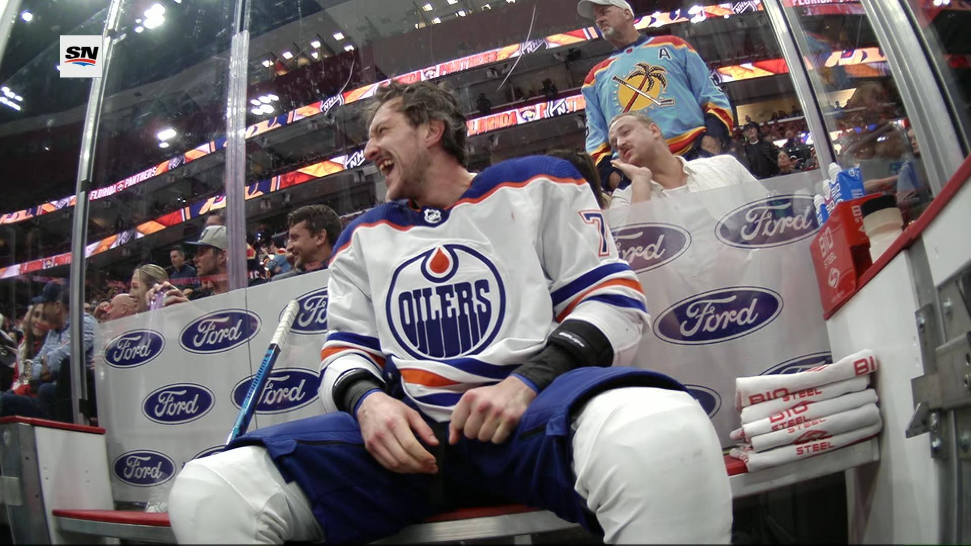 À VOIR: Vincent Desharnais livre un furieux combat - TVA Sports