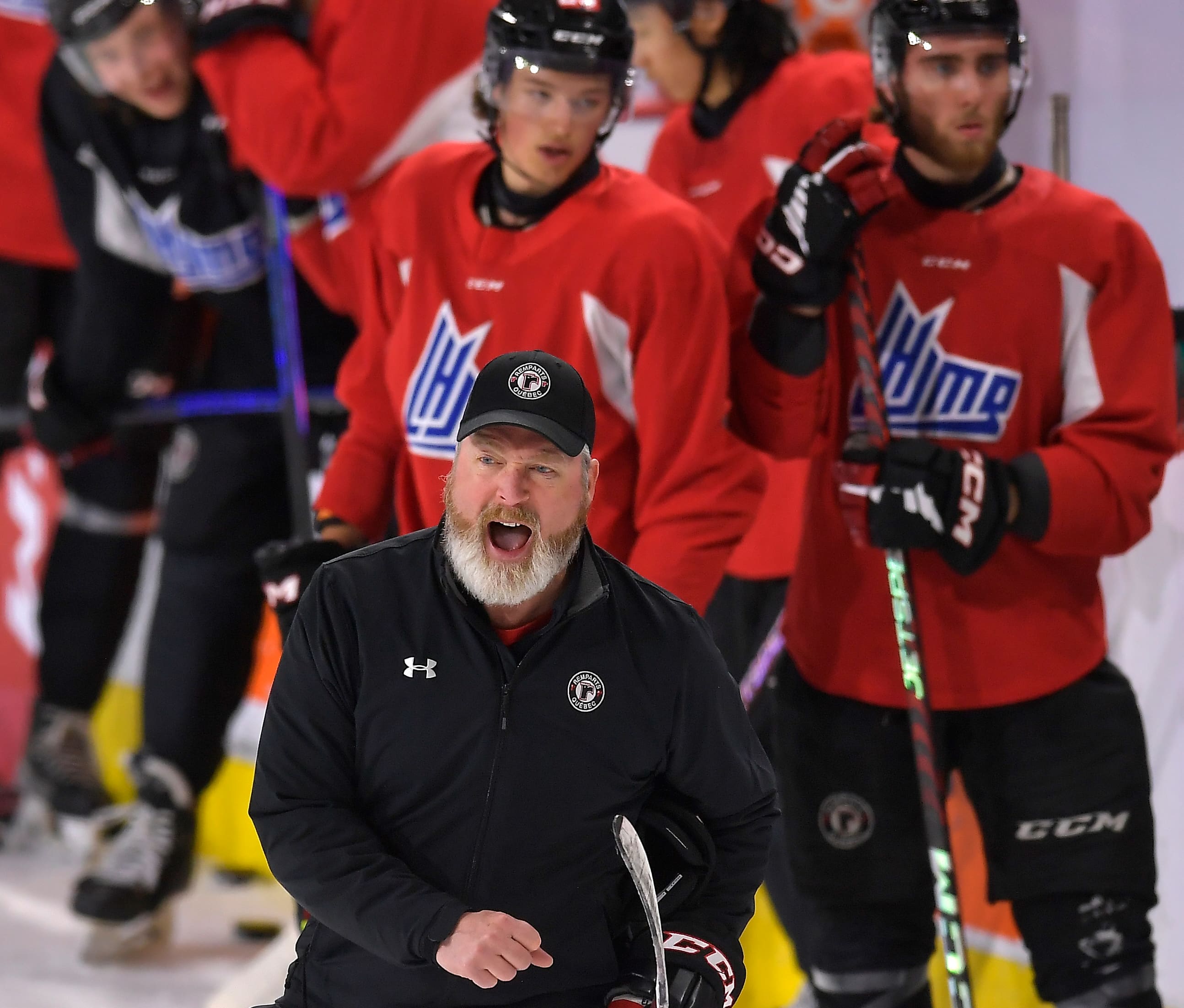Remparts: voici l'une des premières choses que Patrick Roy a faites en ...