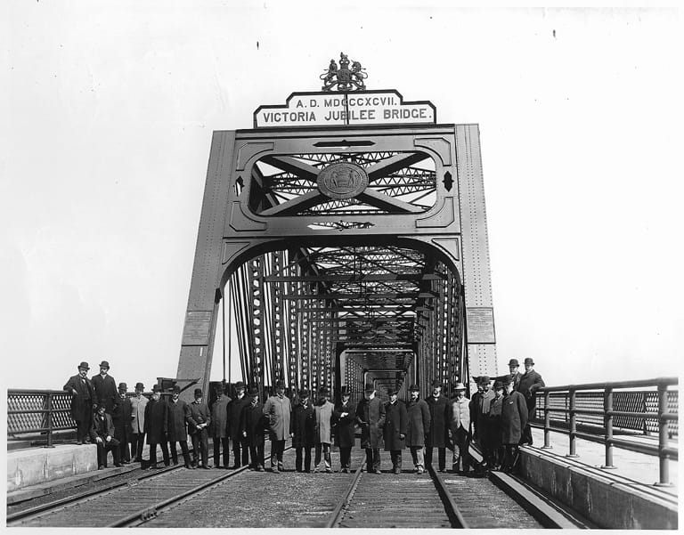 Pont Victoria: la 8e merveille du monde | JDM