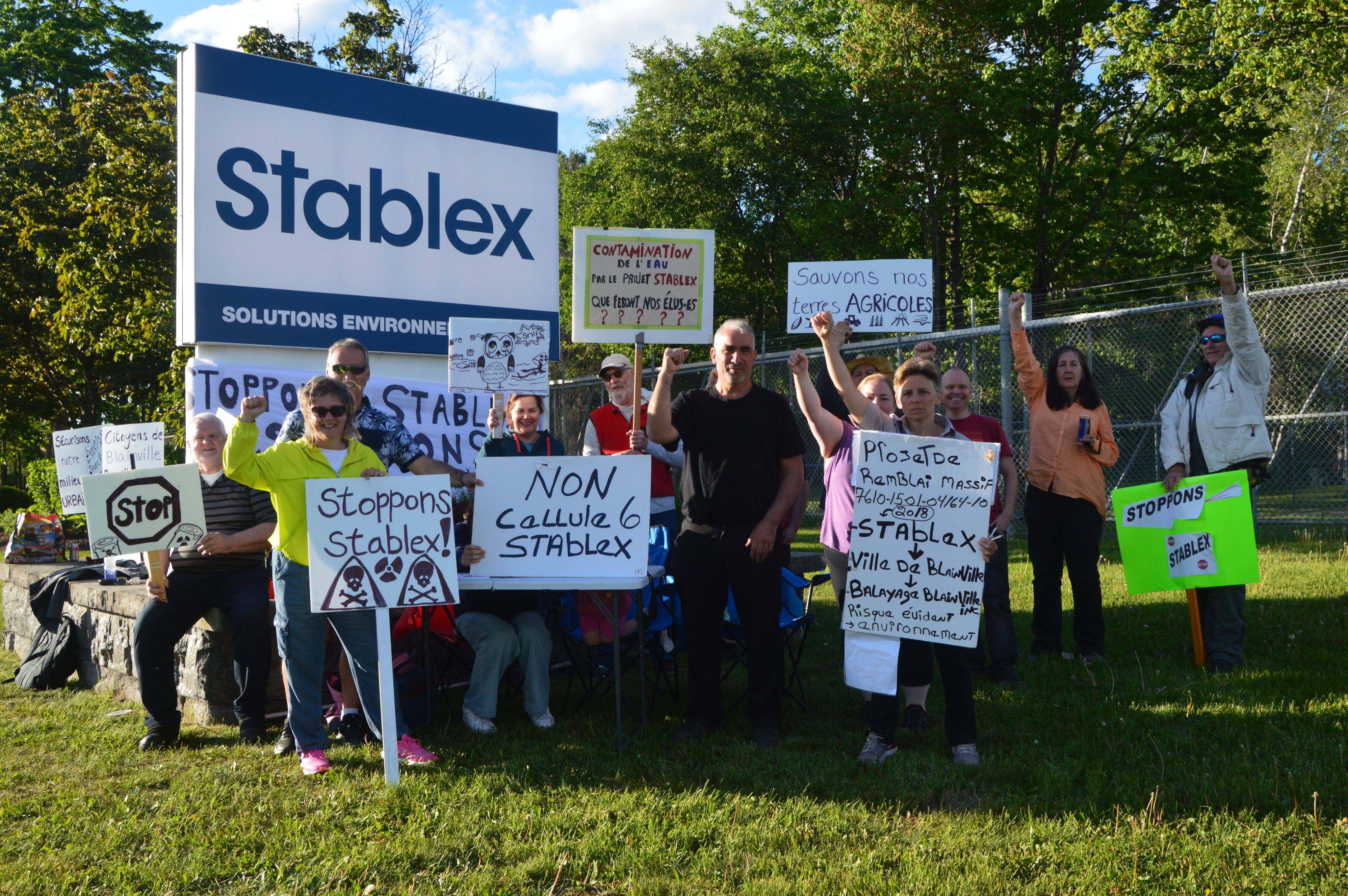 Vu comme la poubelle des États-Unis, le Québec fait la manchette à l’international | JDM