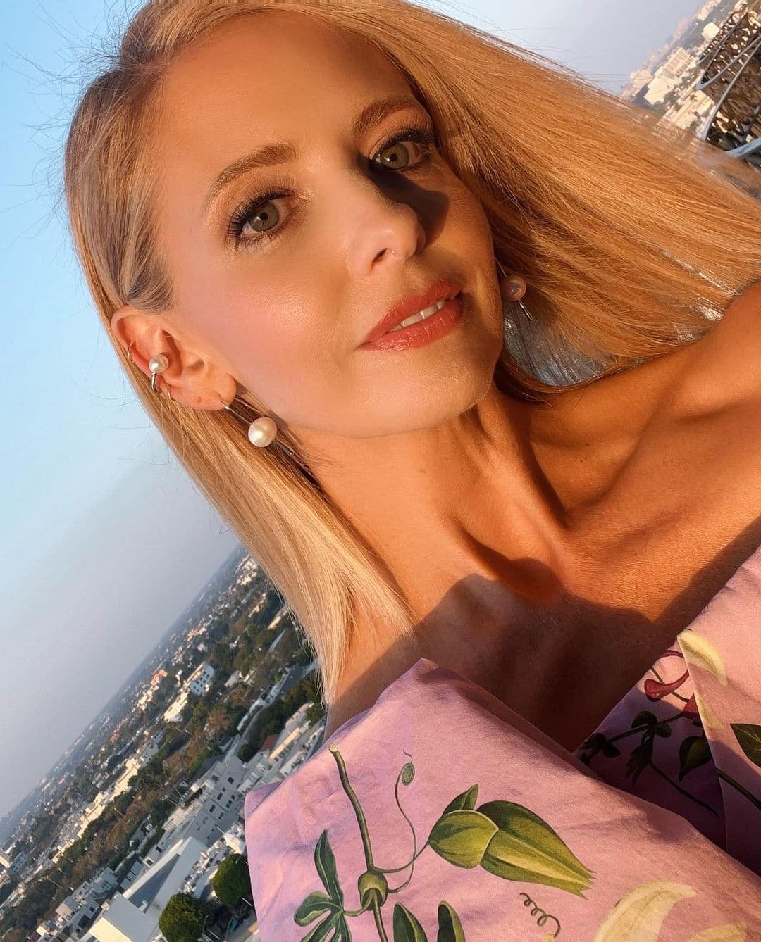 À 46 ans, Sarah Michelle Gellar rayonne en maillot de bain | 7 Jours