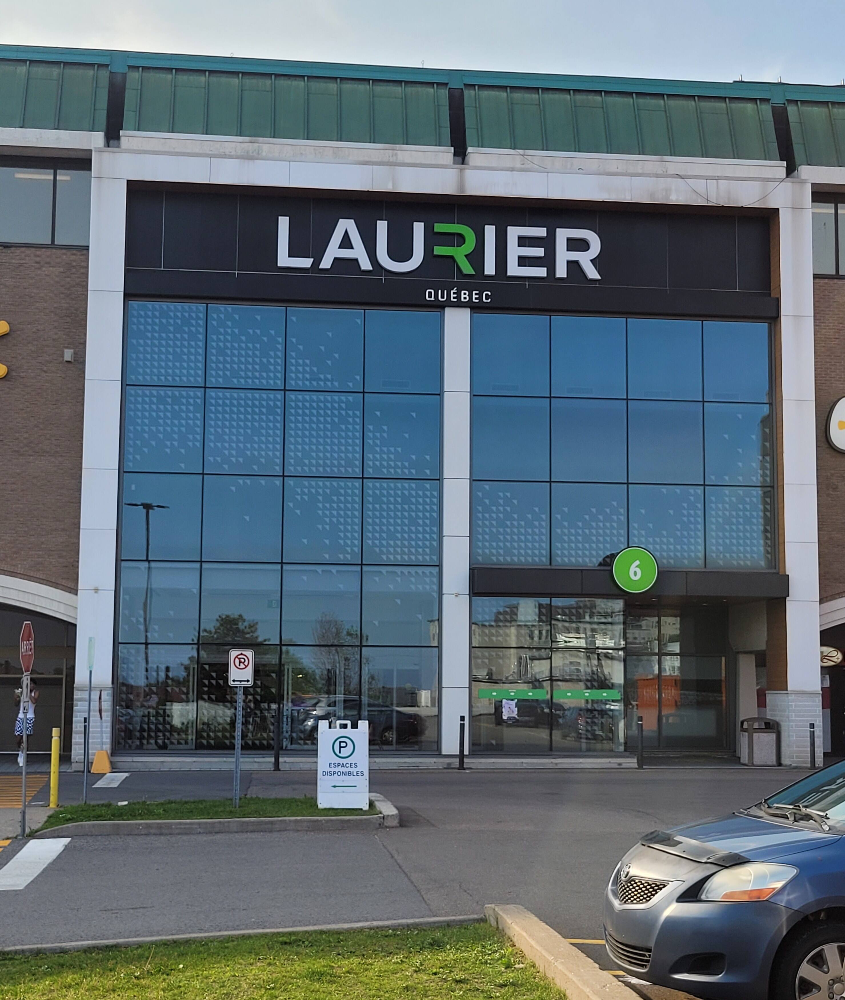 Un jeune homme de 17 ans arrêté pour avoir pointé une femme avec une ...