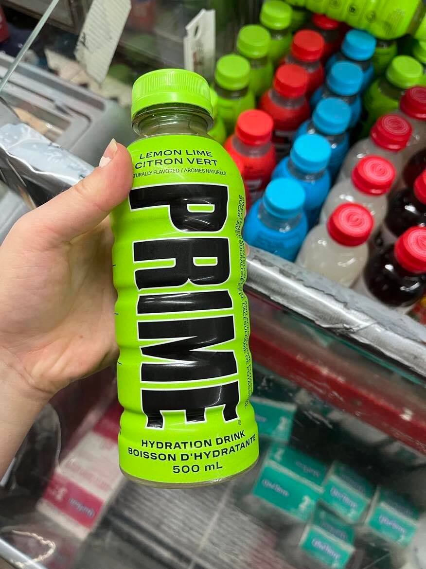 Les boissons Prime sont populaires chez les ados québécois - est-ce ...