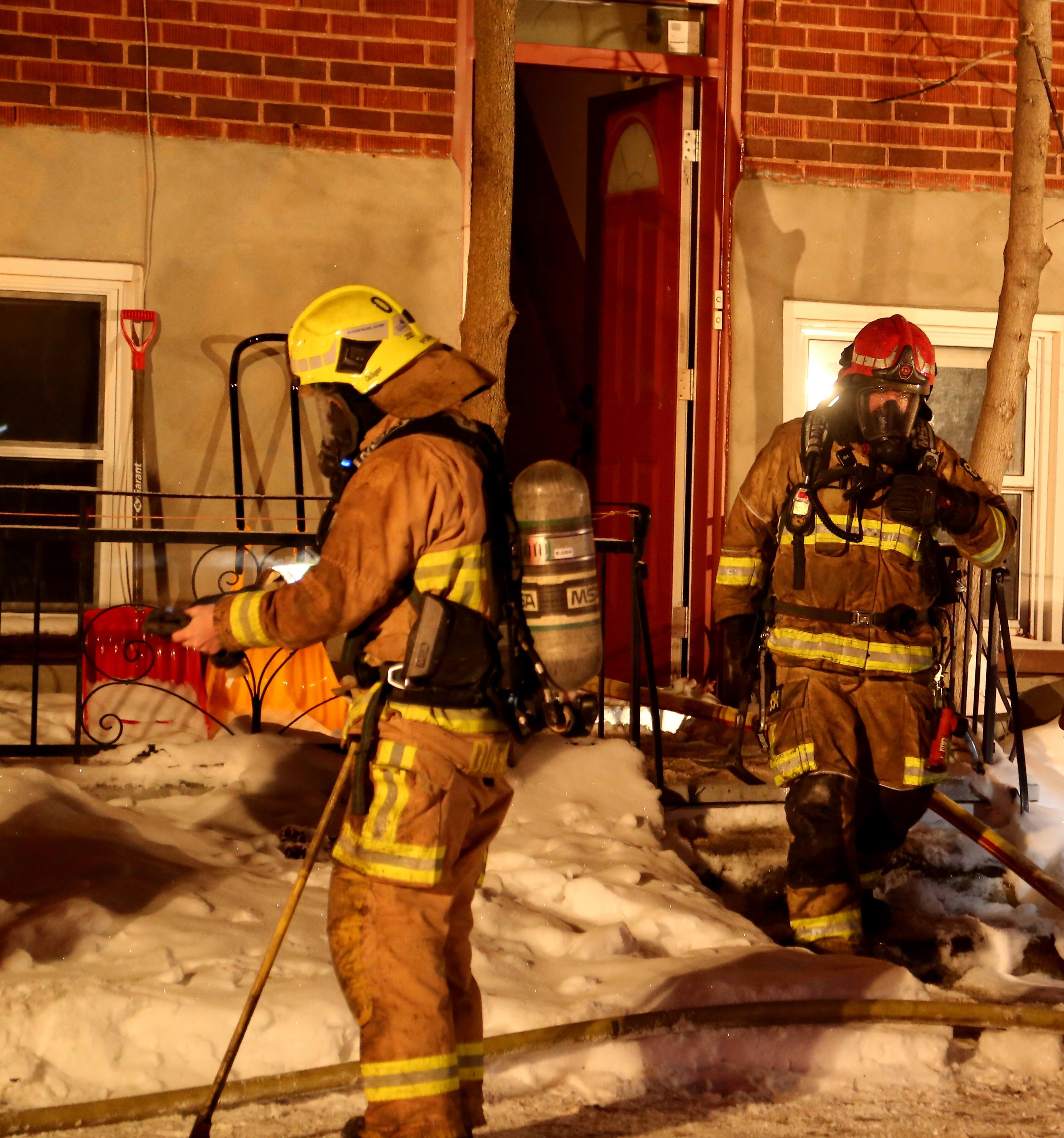 [EN IMAGES] Environ 50 pompiers pour une 3e alarme à Québec | JDQ