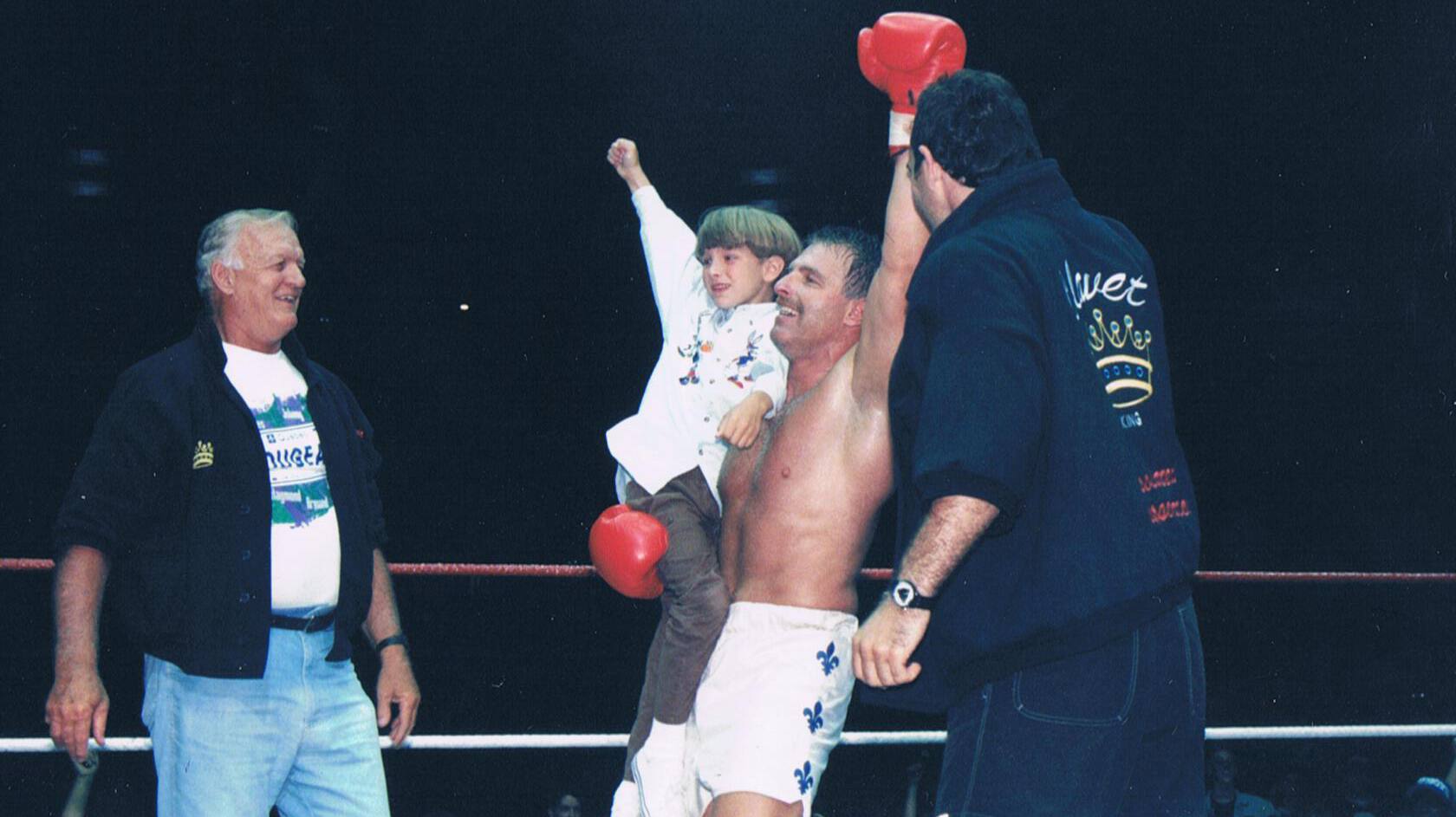 Raymond Rougeau c. Owen Hart: 25 ans de lutte au Centre Bell - TVA Sports