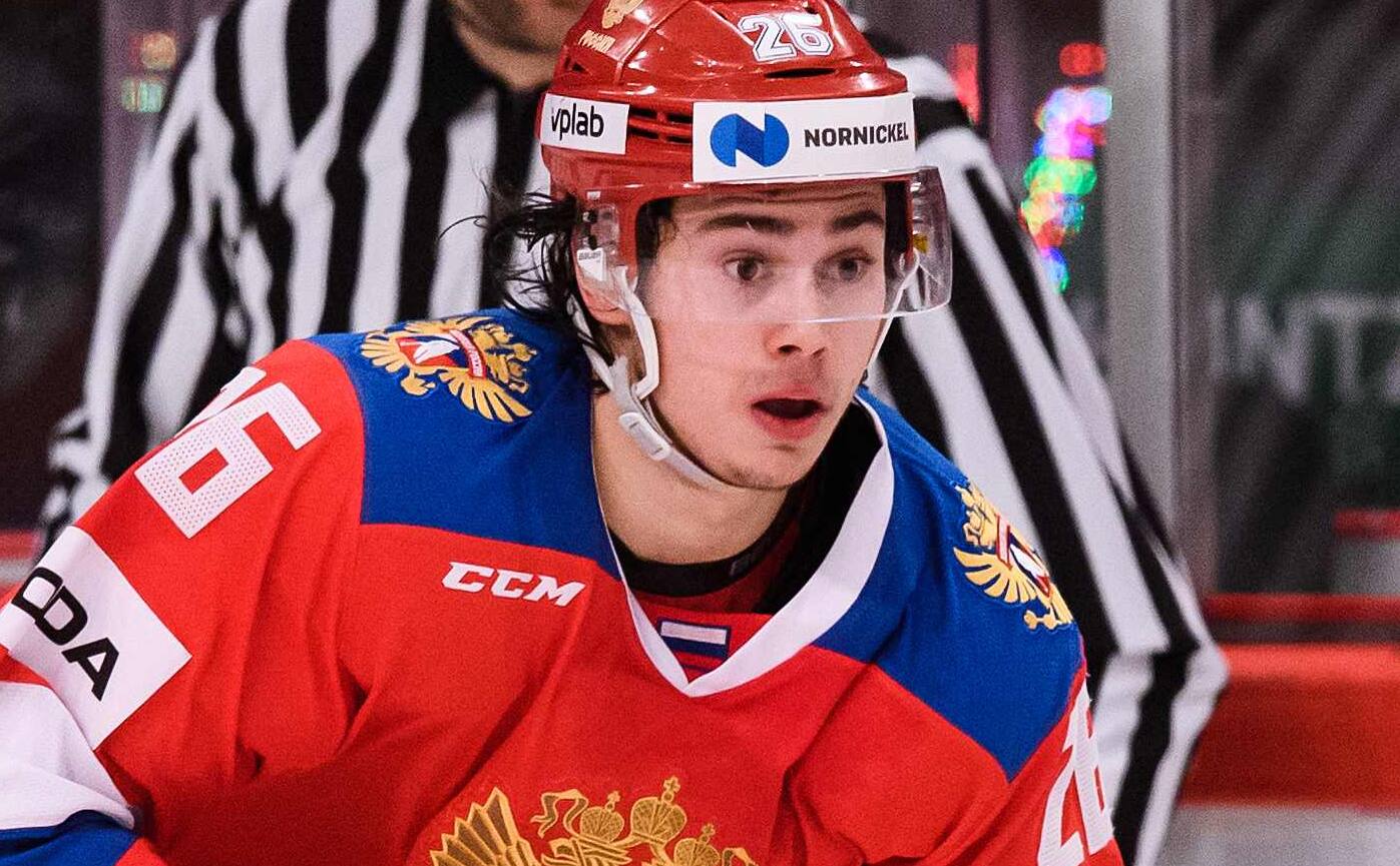 Alexander Romanov puni par sa propre équipe? - TVA Sports