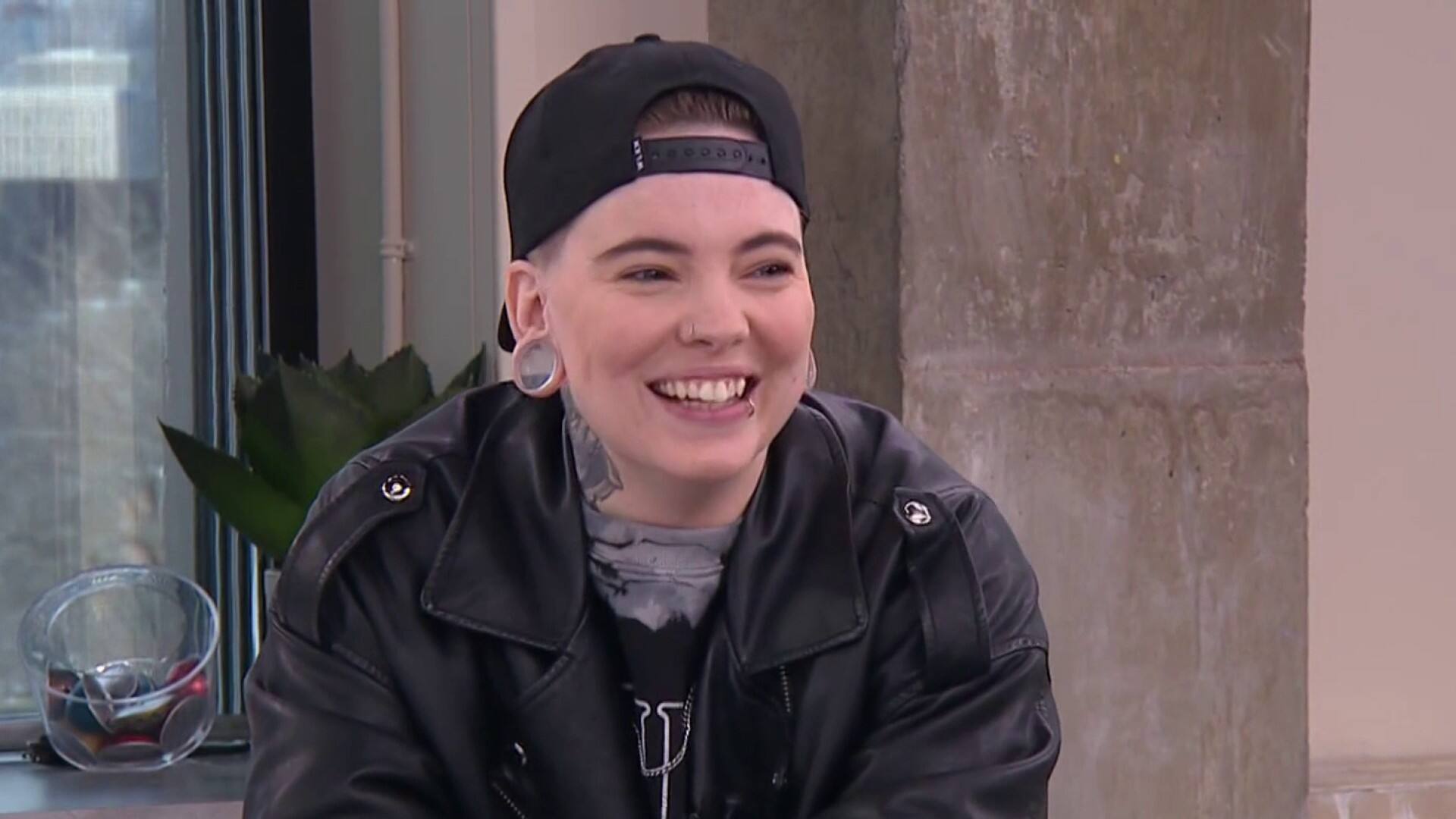 Roxane Bruneau s'apprête à clore sa tournée Acrophobie de façon ...