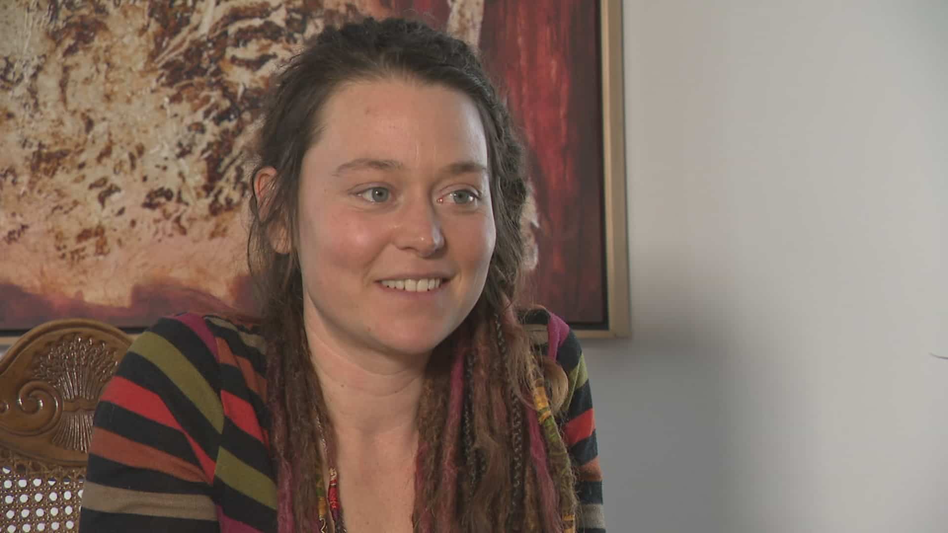 Otage pendant 450 jours, Edith Blais raconte son histoire | TVA Nouvelles