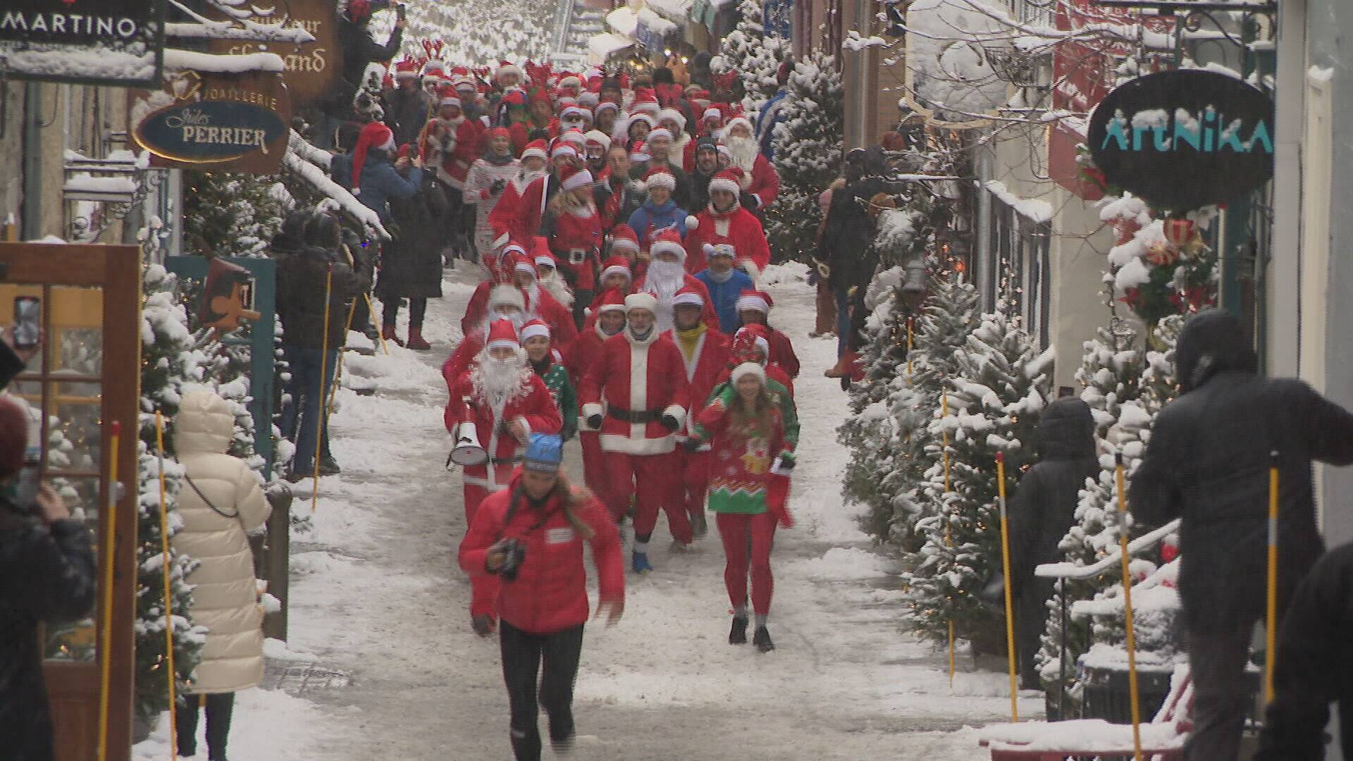 Une centaine de pères Noël courent pour la bonne cause à Québec | JDQ