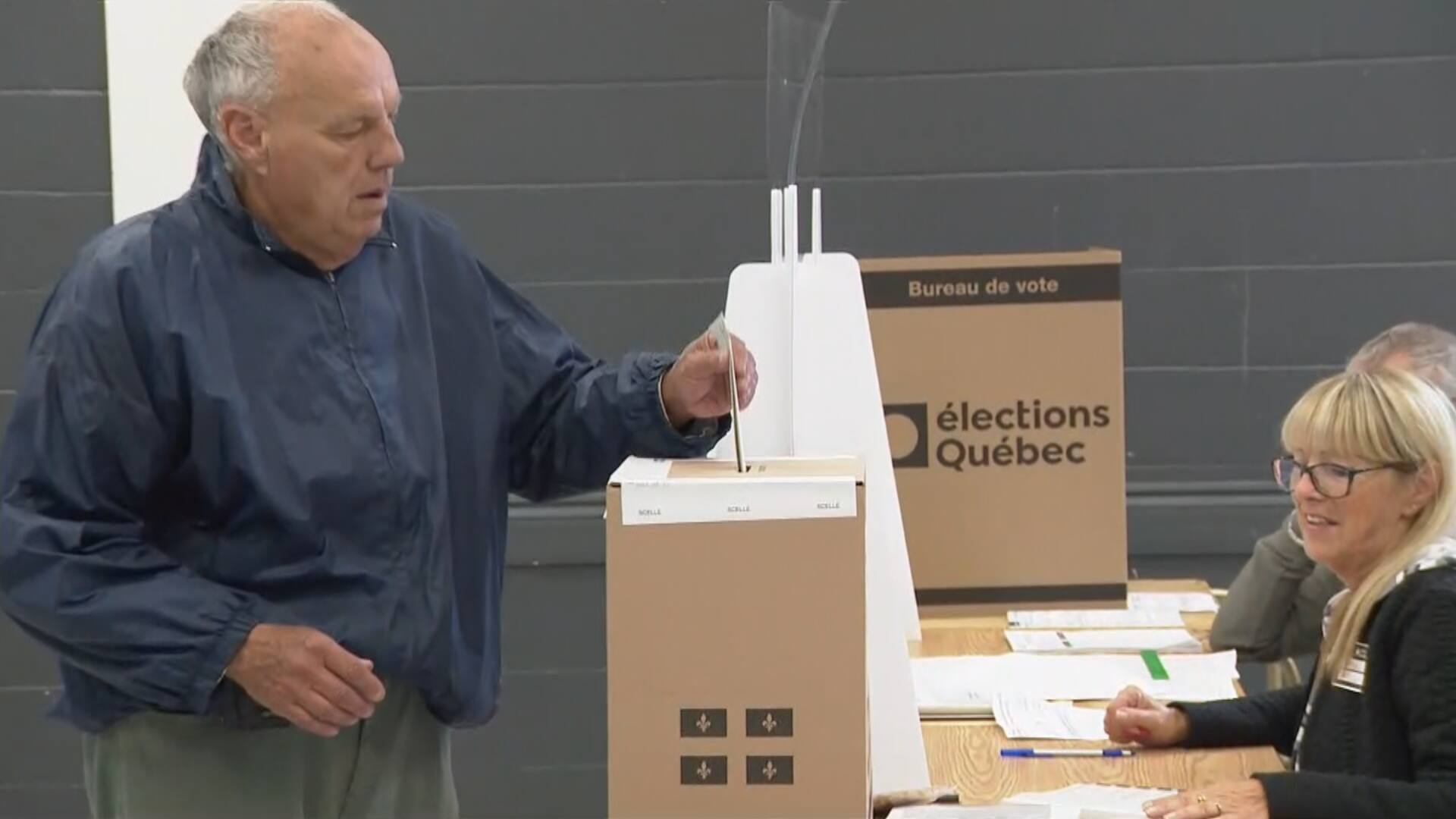 Les électeurs nous racontent leur expérience de vote par anticipation ...