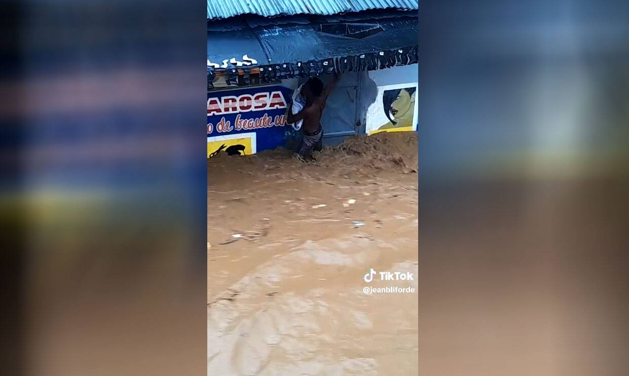 Des images montrent les inondations monstres en Haïti | TVA Nouvelles