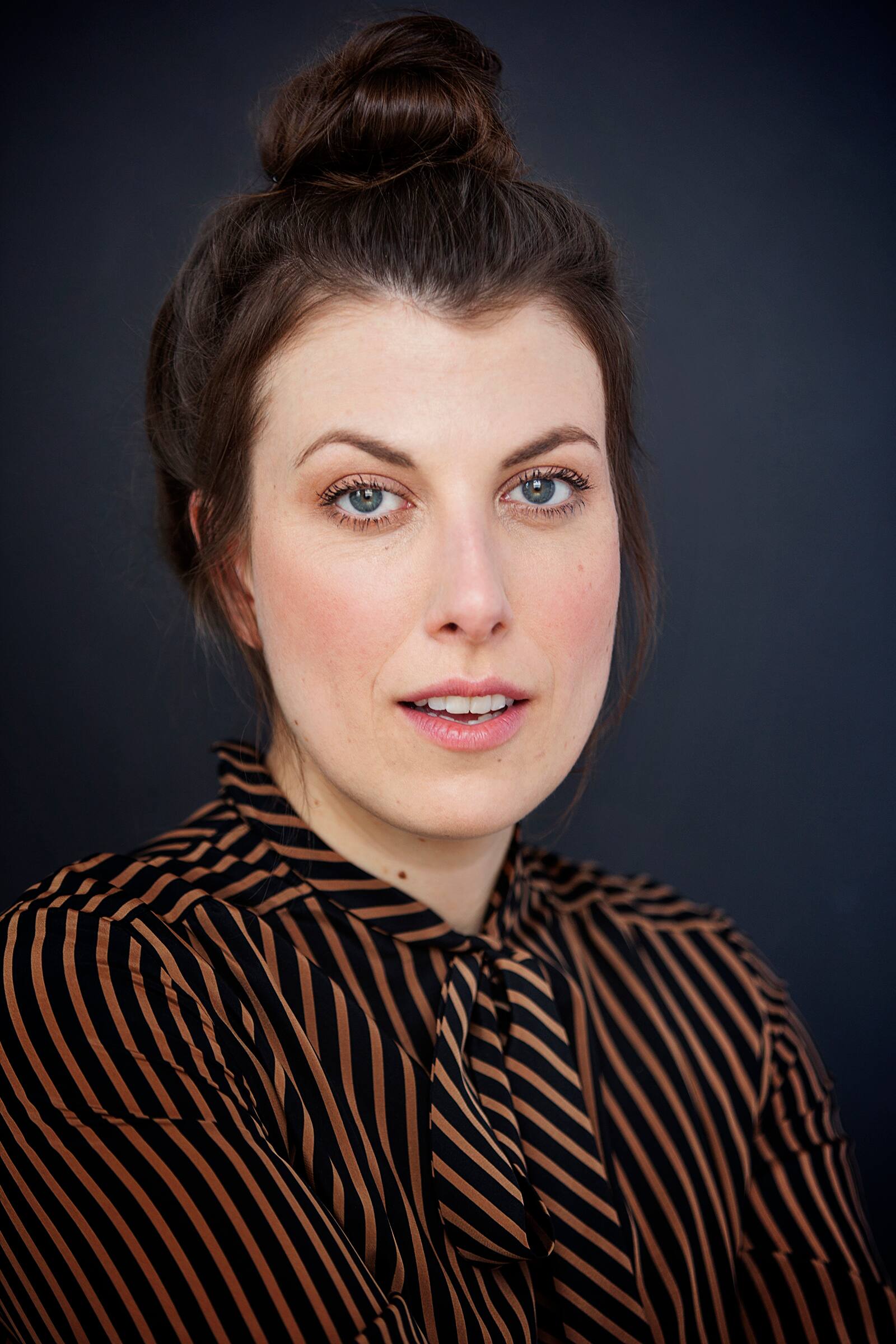 «Julie» au Théâtre La Licorne: Une pièce de théâtre pour se souvenir de ...