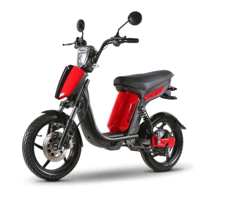 C'est quoi l'affaire avec les scooters sur les pistes cyclables? | 24 ...