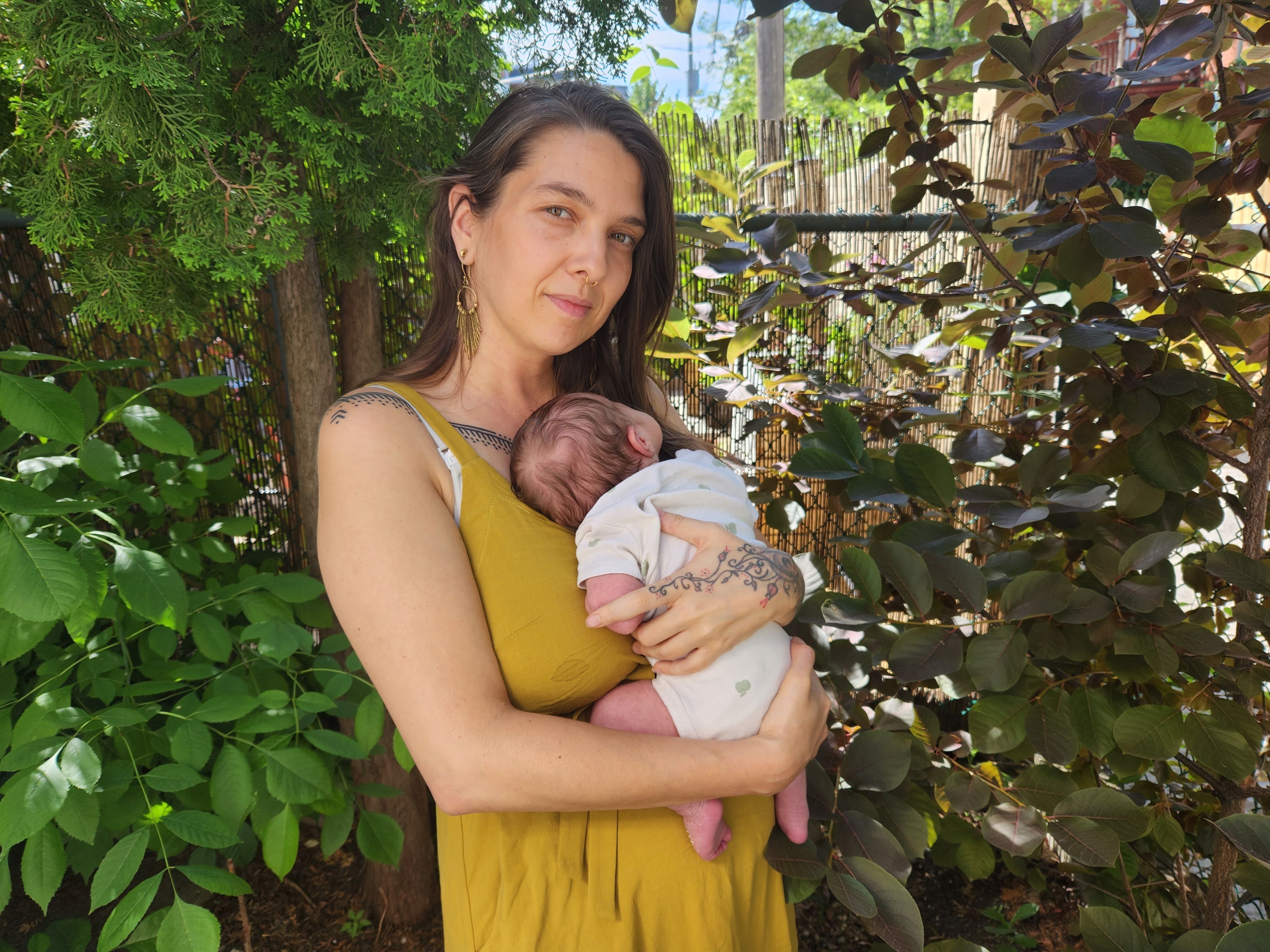 Enceinte de cinq mois, l’artiste innue Soleil Launière tourne un clip ...