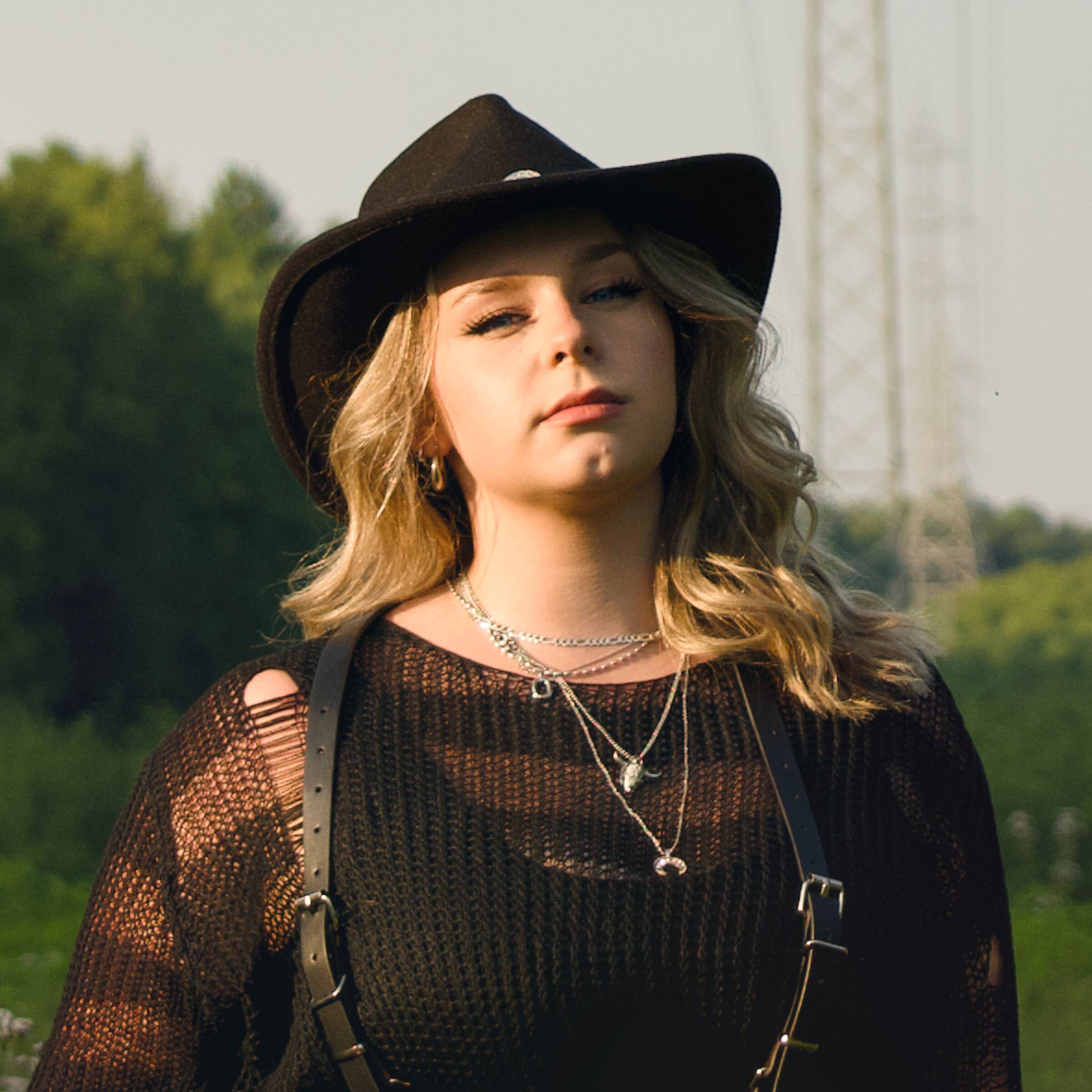 Deux ans après «La Voix», Sorrene a trouvé sa voie... dans le country | 7 Jours