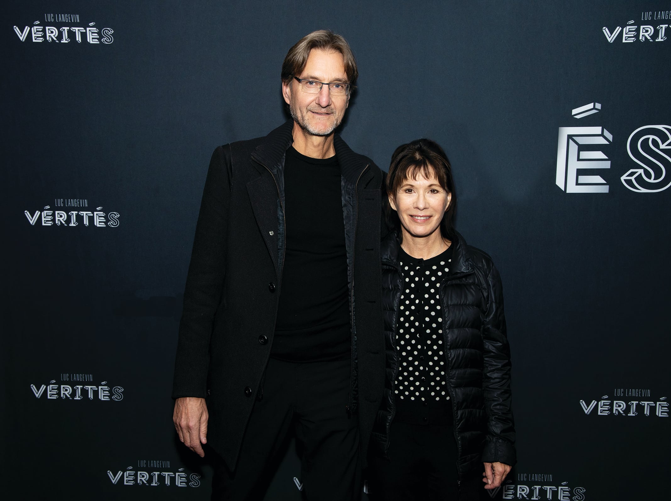 Très rare apparition publique pour Sylvie Léonard et son amoureux | 7 Jours