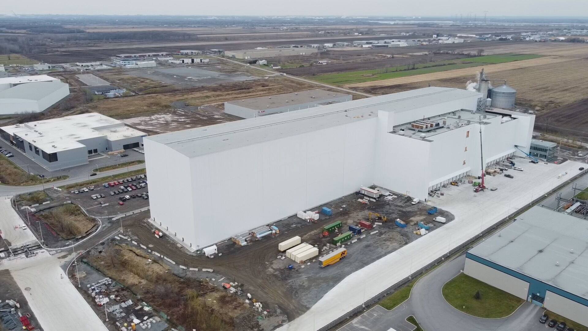 Visite exclusive: ouverture d'un nouvel entrepôt pour l'industrie ...