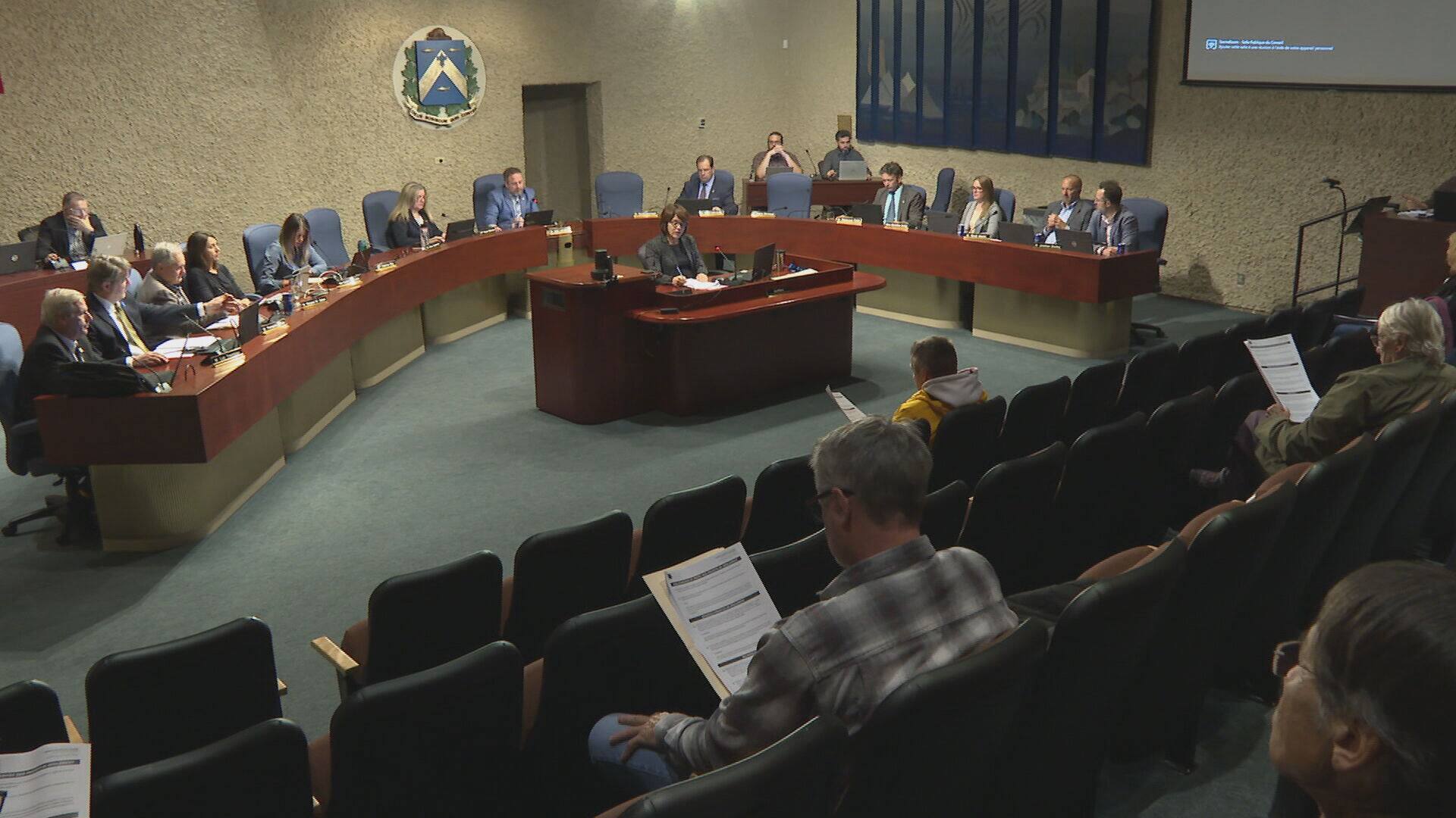 Les conseillers municipaux gagneront 10 000$ de plus à Trois-Rivières ...