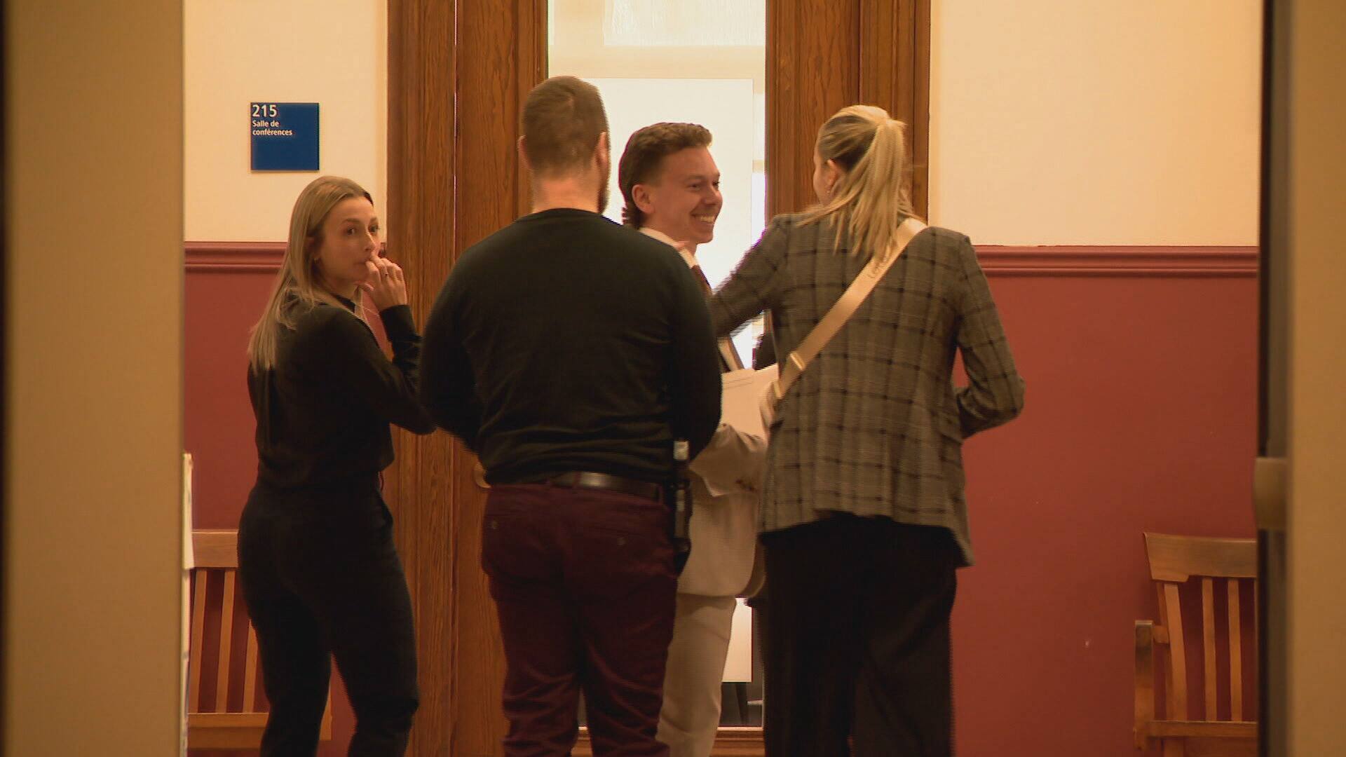 «Reste avec nous Maureen» | Le Journal de Québec