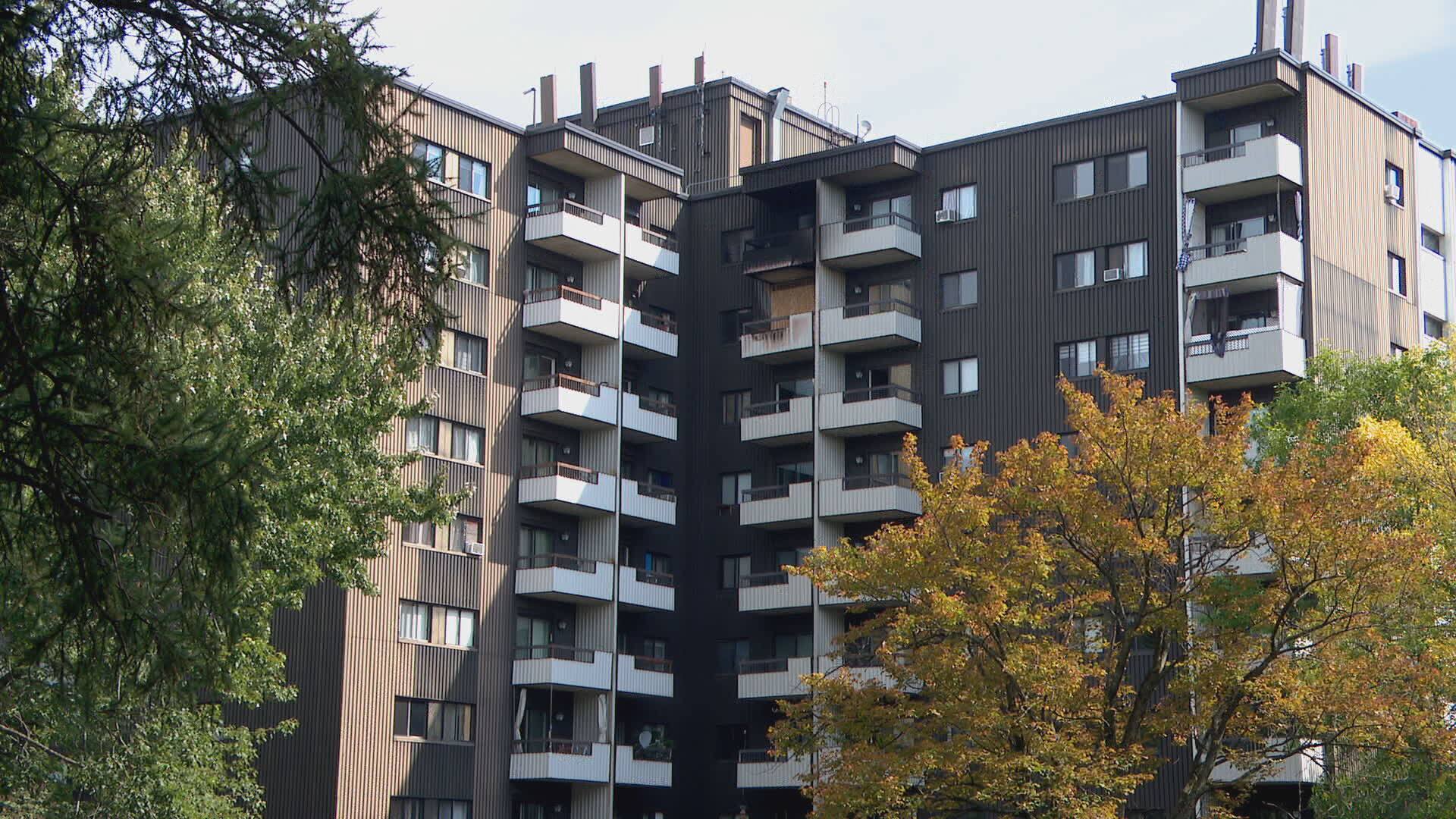 Un deuxième décès lié à l'incendie du HLM de Trois-Rivières | TVA Nouvelles