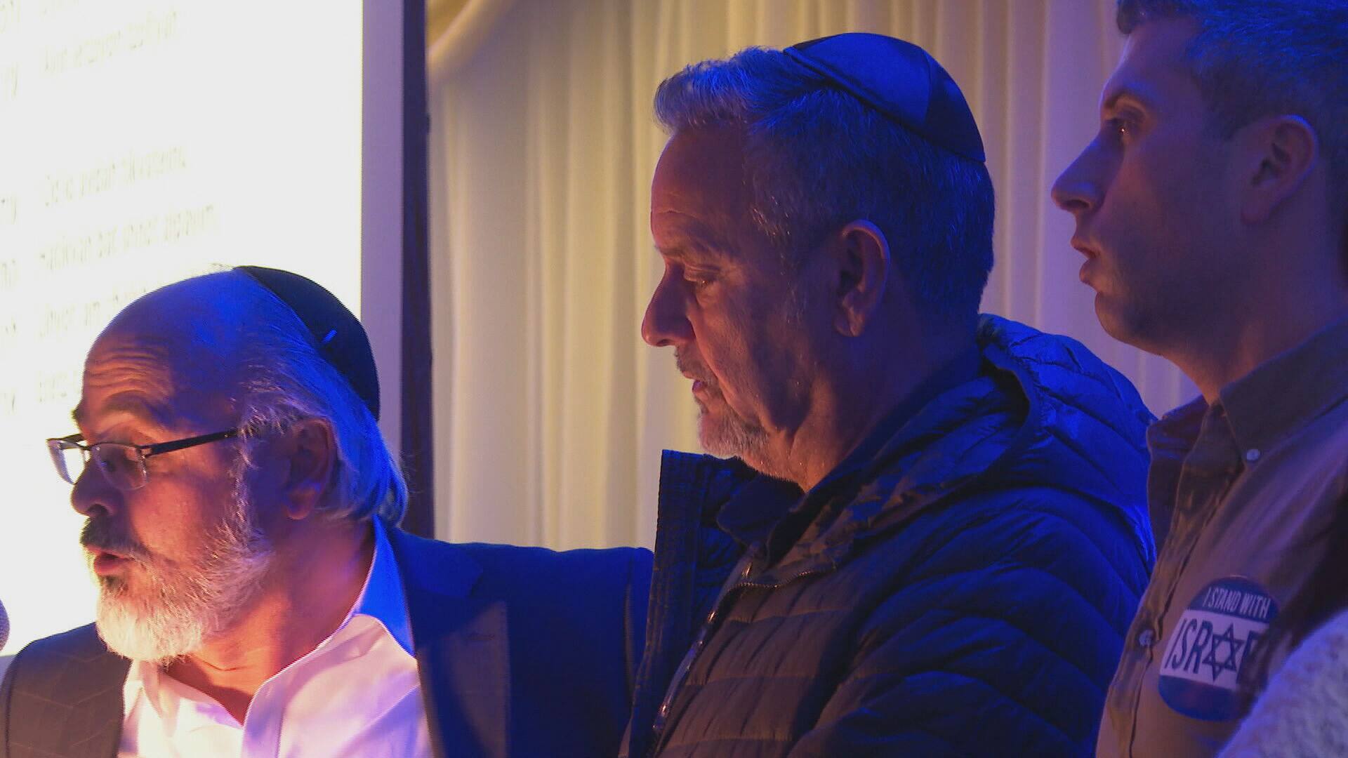 Cérémonie émouvante pour Alexandre Look à Montréal | TVA Nouvelles