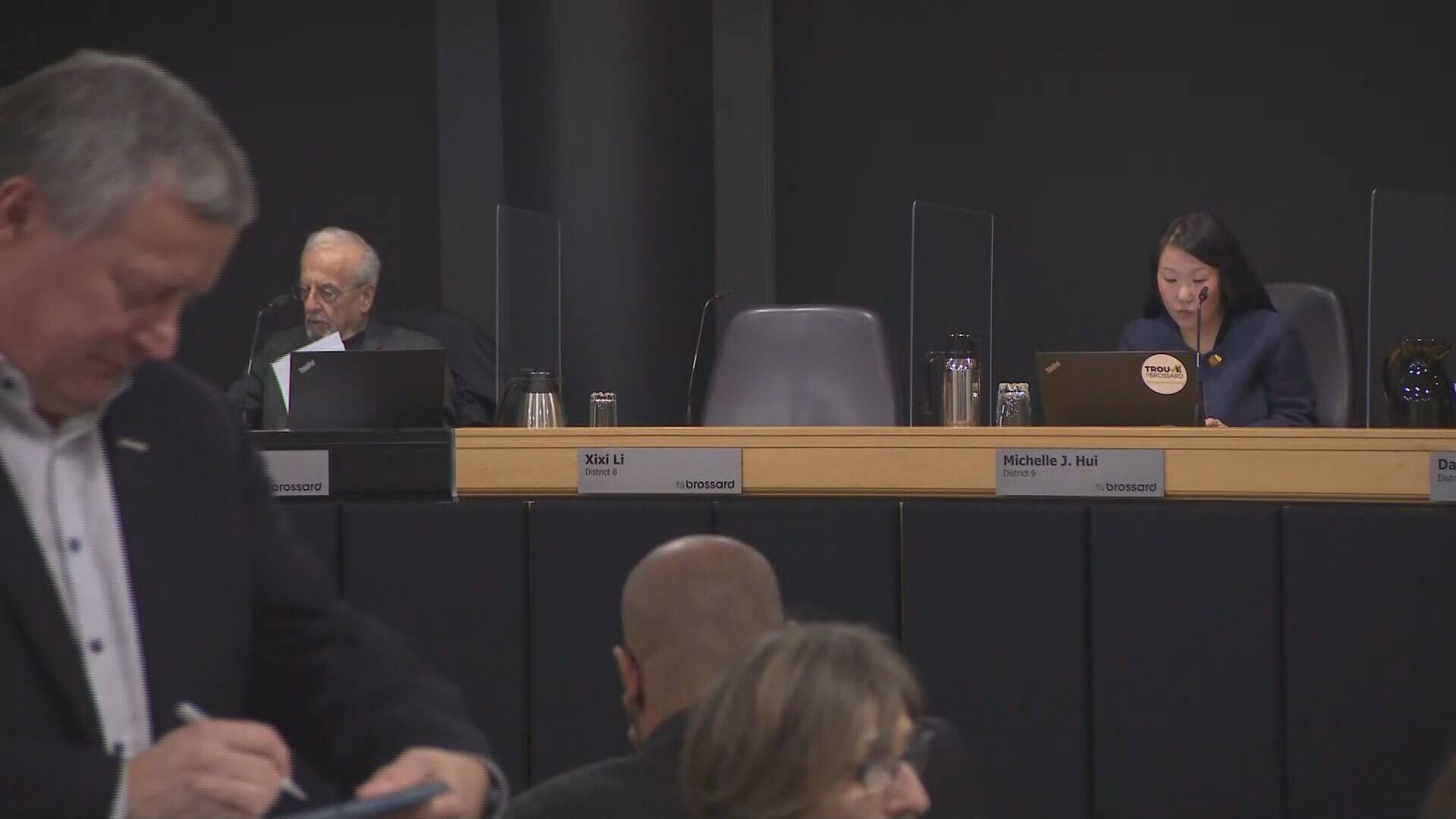 Présumés postes de police chinois: la conseillère Xixi Li absente du ...