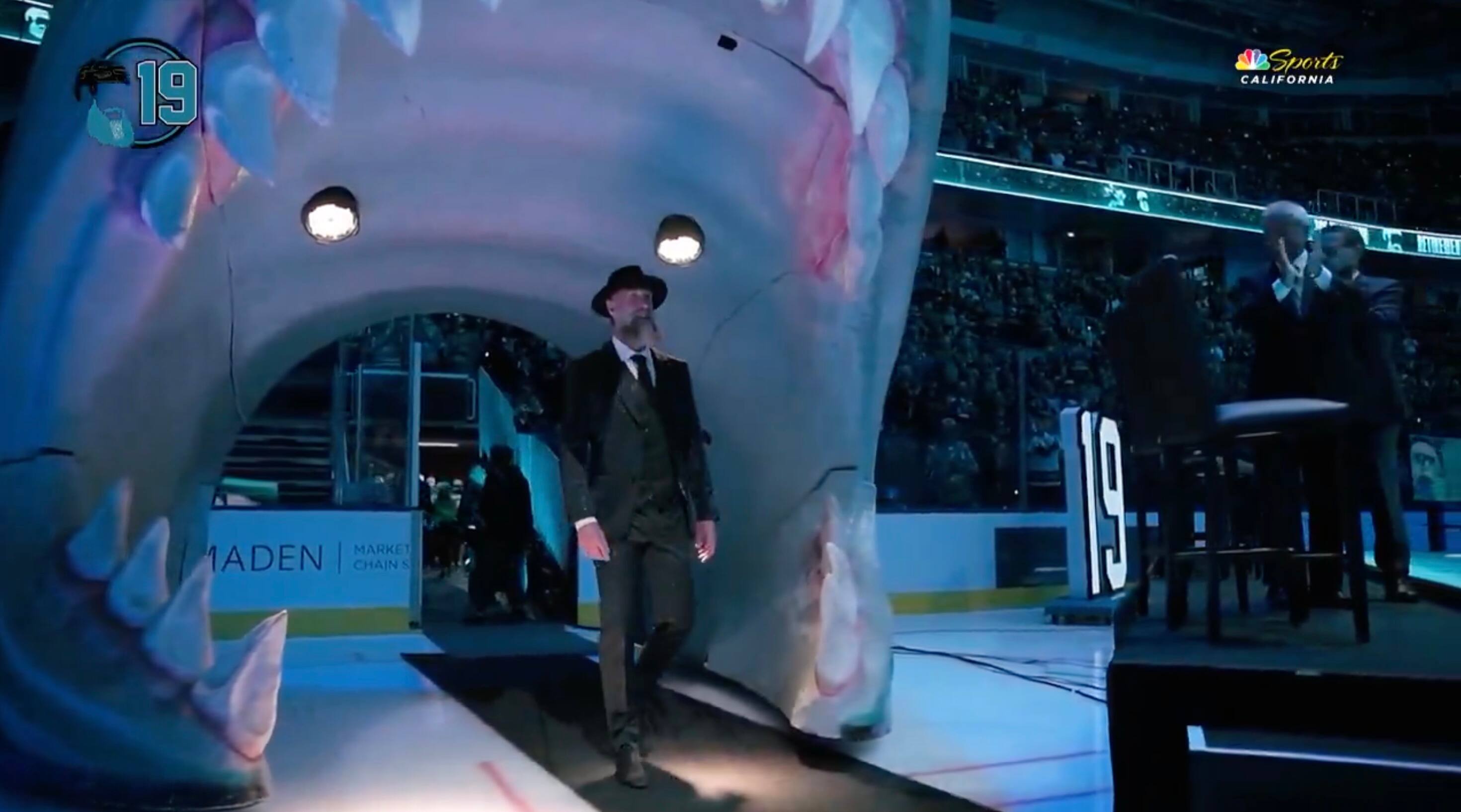 Joe Thornton devient le deuxième immortel des Sharks - TVA Sports