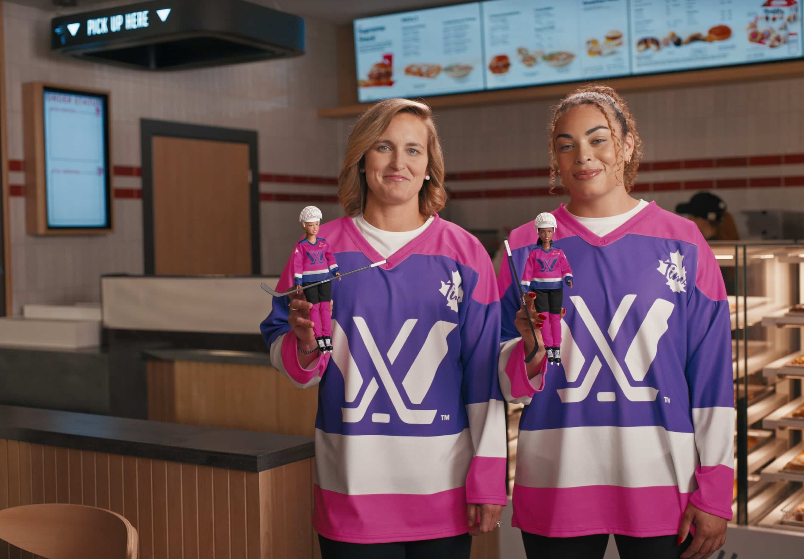 Tim Hortons lance des poupées Barbie à l'image des joueuses de la LPHF ...