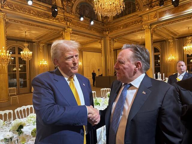 Le méchant mononcle Donald contre le gentil papa Legault | JDM