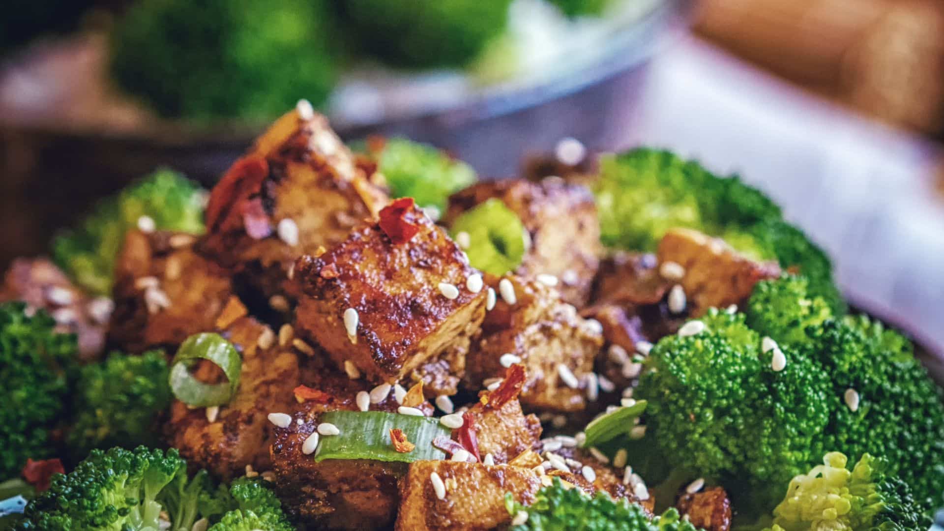 [RECETTE] Découvrez cette savoureuse salade-repas printanière et ...