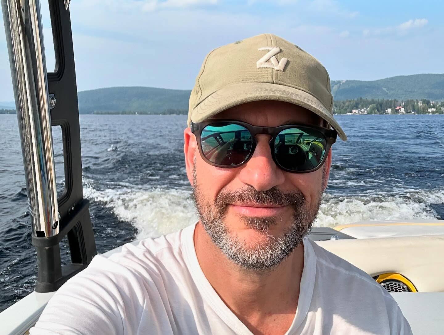 Martin Matte savoure un voyage sous le soleil dans un décor de rêve | 7 ...