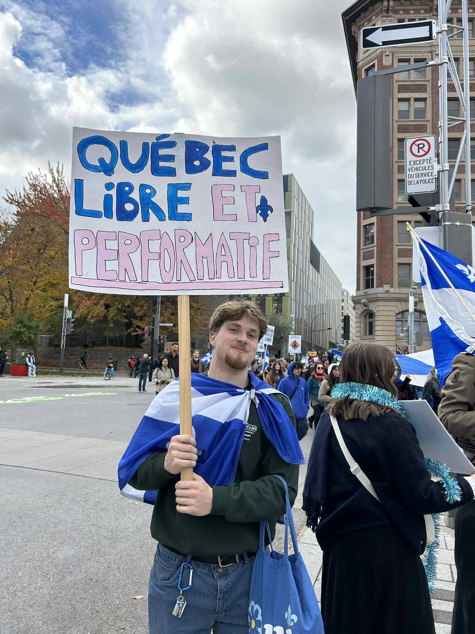 Des centaines de manifestants débarquent dans les rues de Montréal pour ...