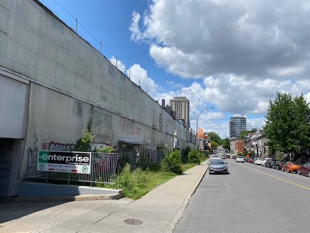 Îlot Voyageur: le proprio des Canucks veut construire plus haut au ...
