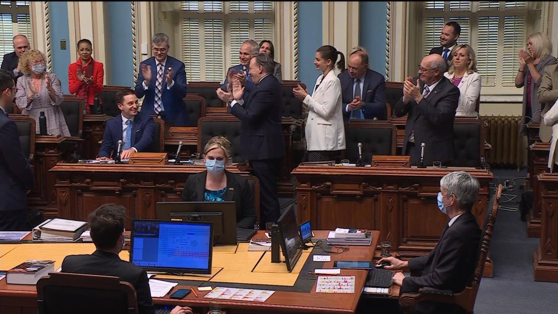 La réforme de la loi 101 adoptée | Le Journal de Québec