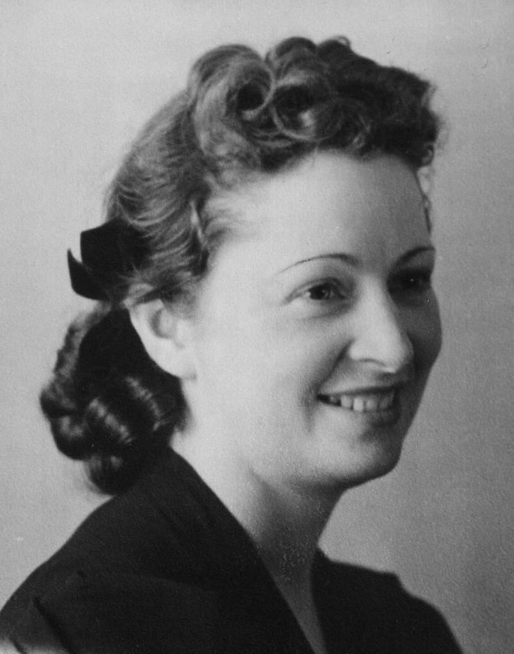 [EN IMAGES] 100 ans de gourmandises sucrées: l’histoire des gâteaux ...