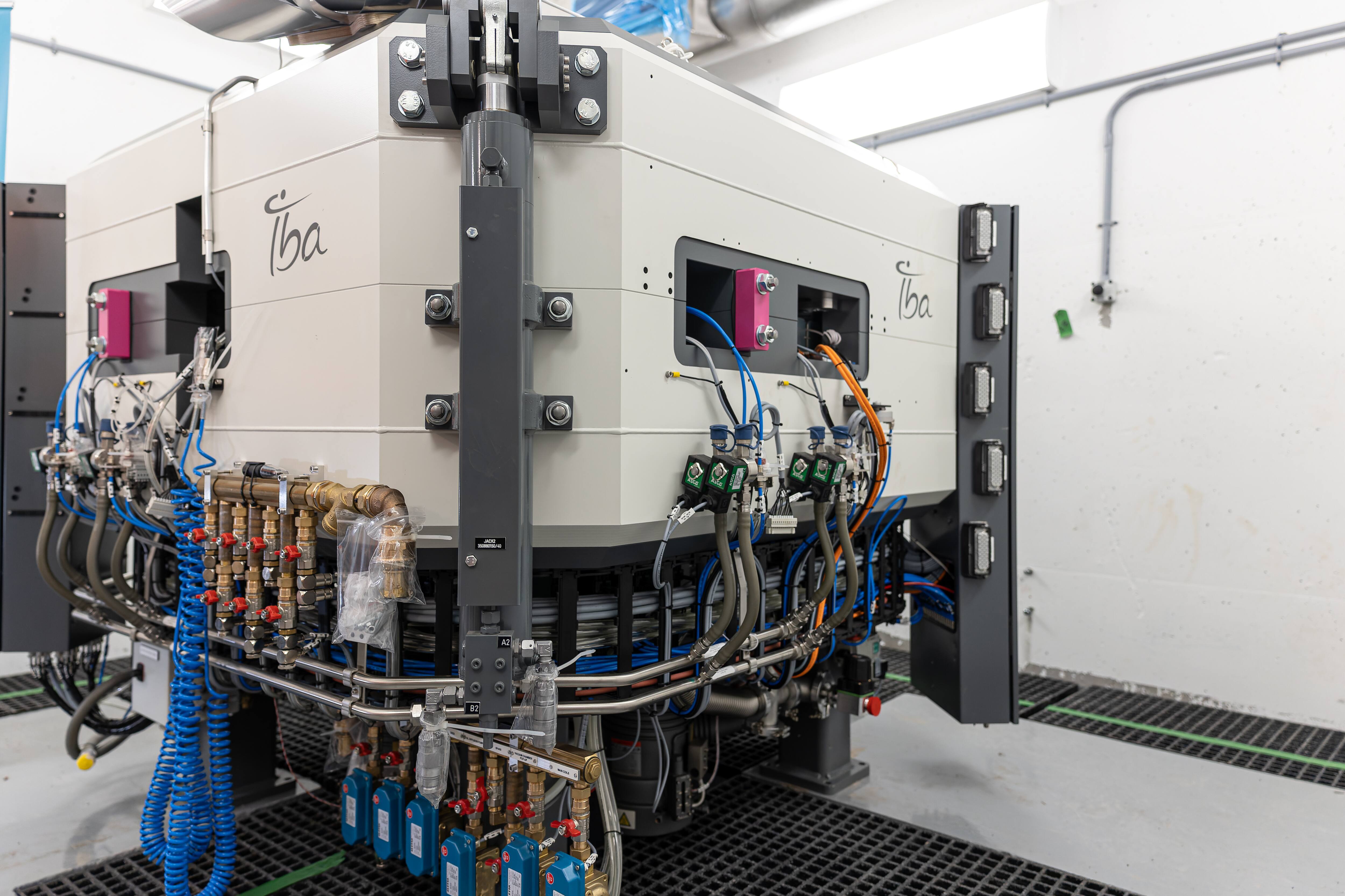 Livraison spéciale sur le site du mégahôpital de Québec: un cyclotron ...