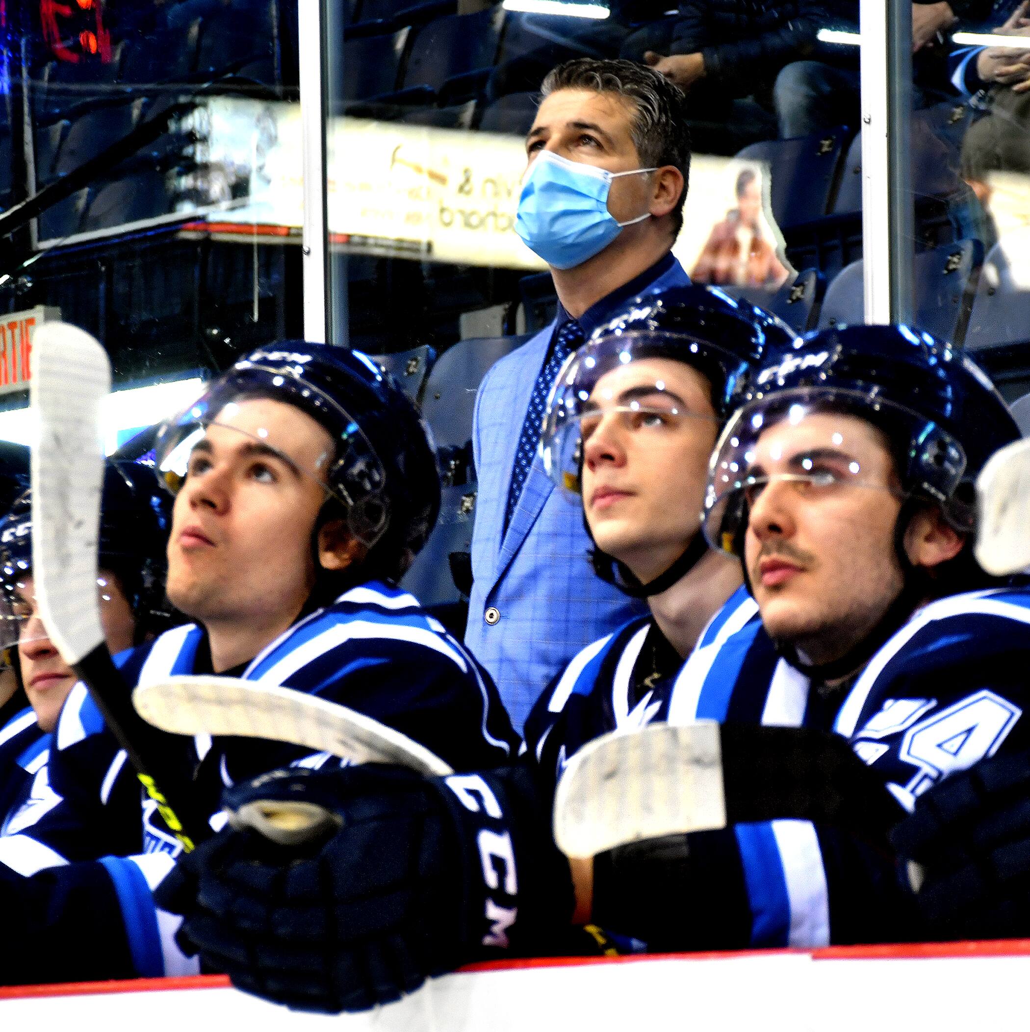 Les Sags s’inclinent pour le 1000e match de Yanick Jean | JDQ